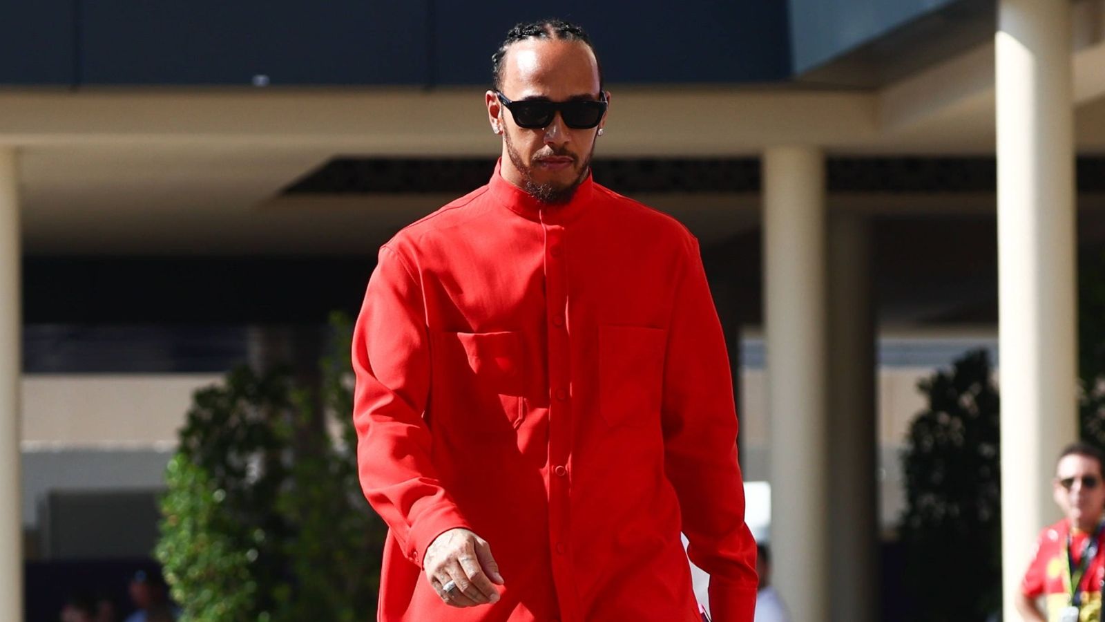 Hamilton bereit für Ferrari-Premiere - Formel 1-Fans überfluten ...