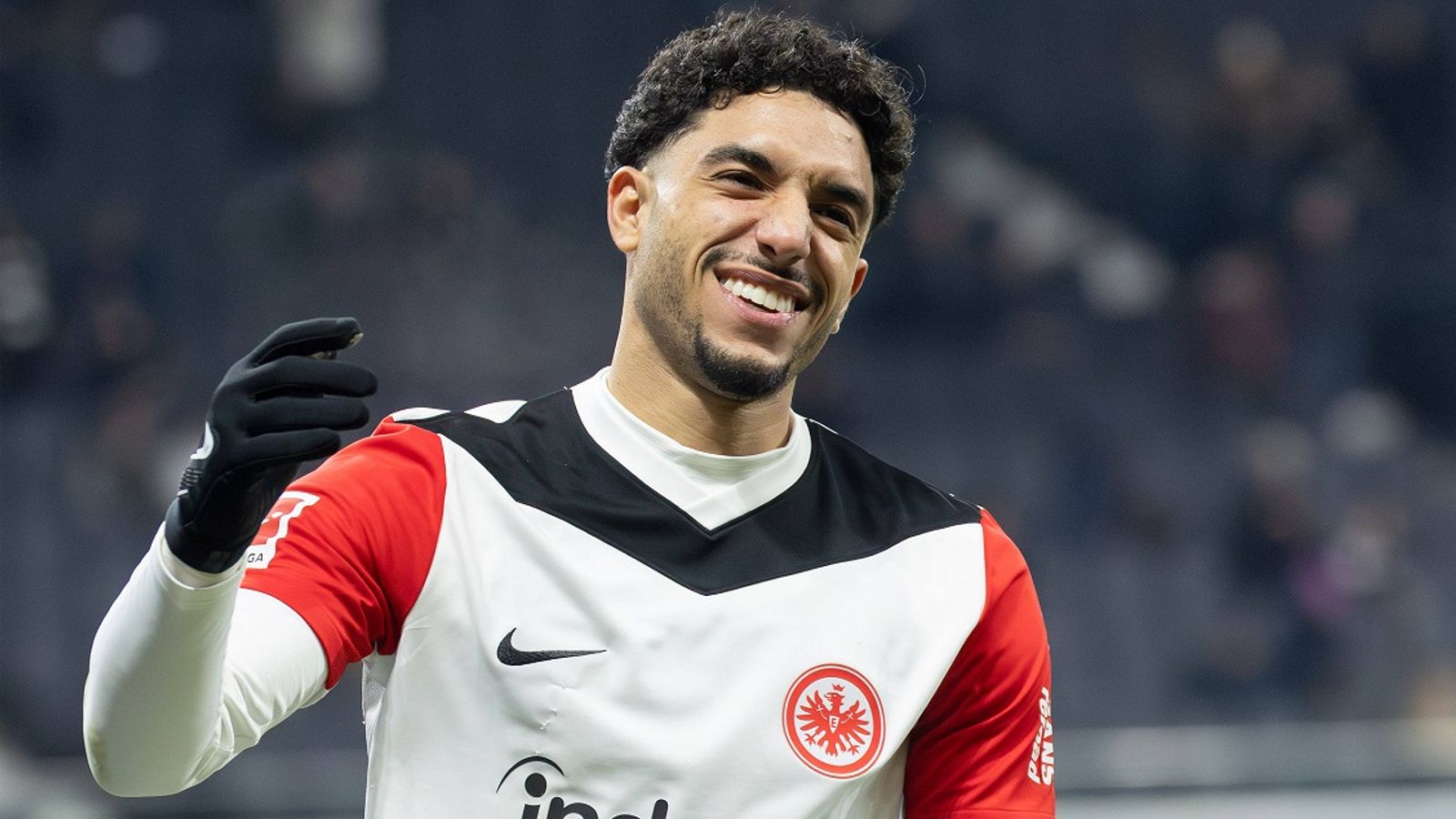 Ablöse von Omar Marmoush für Transfer von Eintracht Frankfurt zu ...
