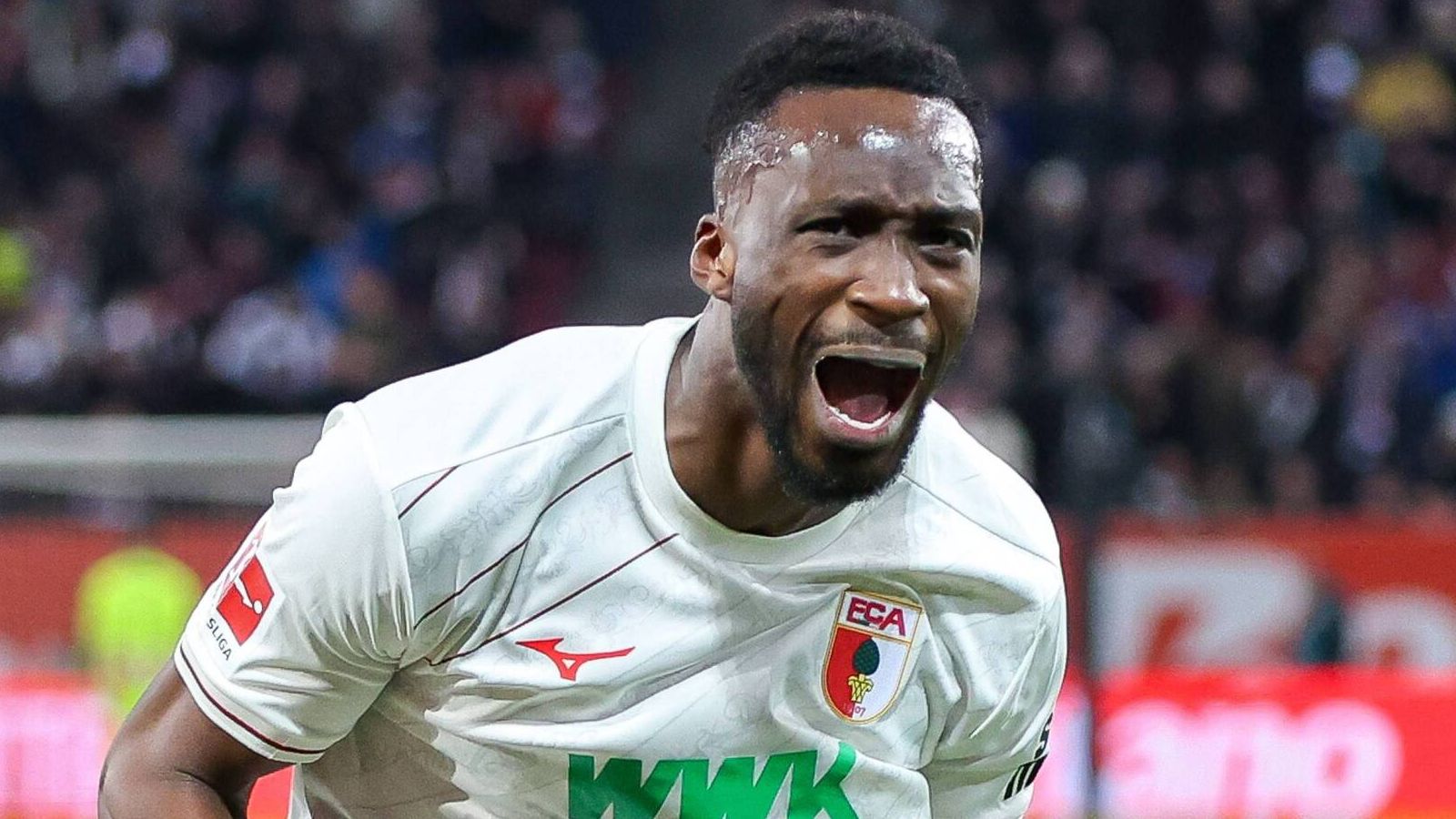 FC Augsburg zieht Kaufoption bei Chrislain Matsima | Fußball News | Sky ...