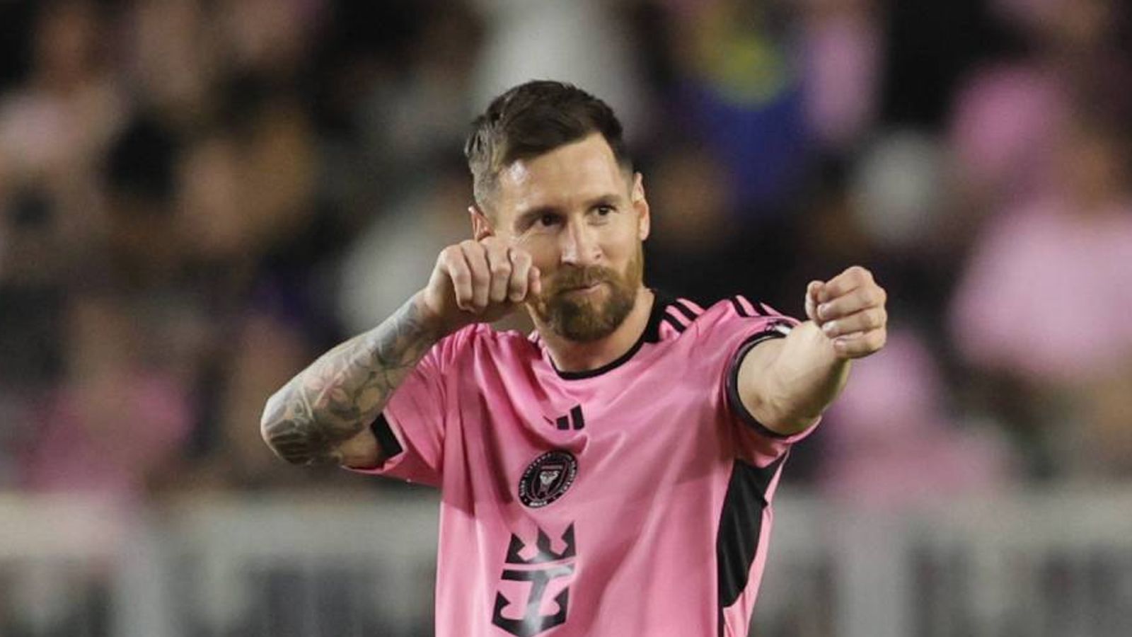 Lionel Messi erhält die Freiheitsmedaille von US-Präsident Biden ...