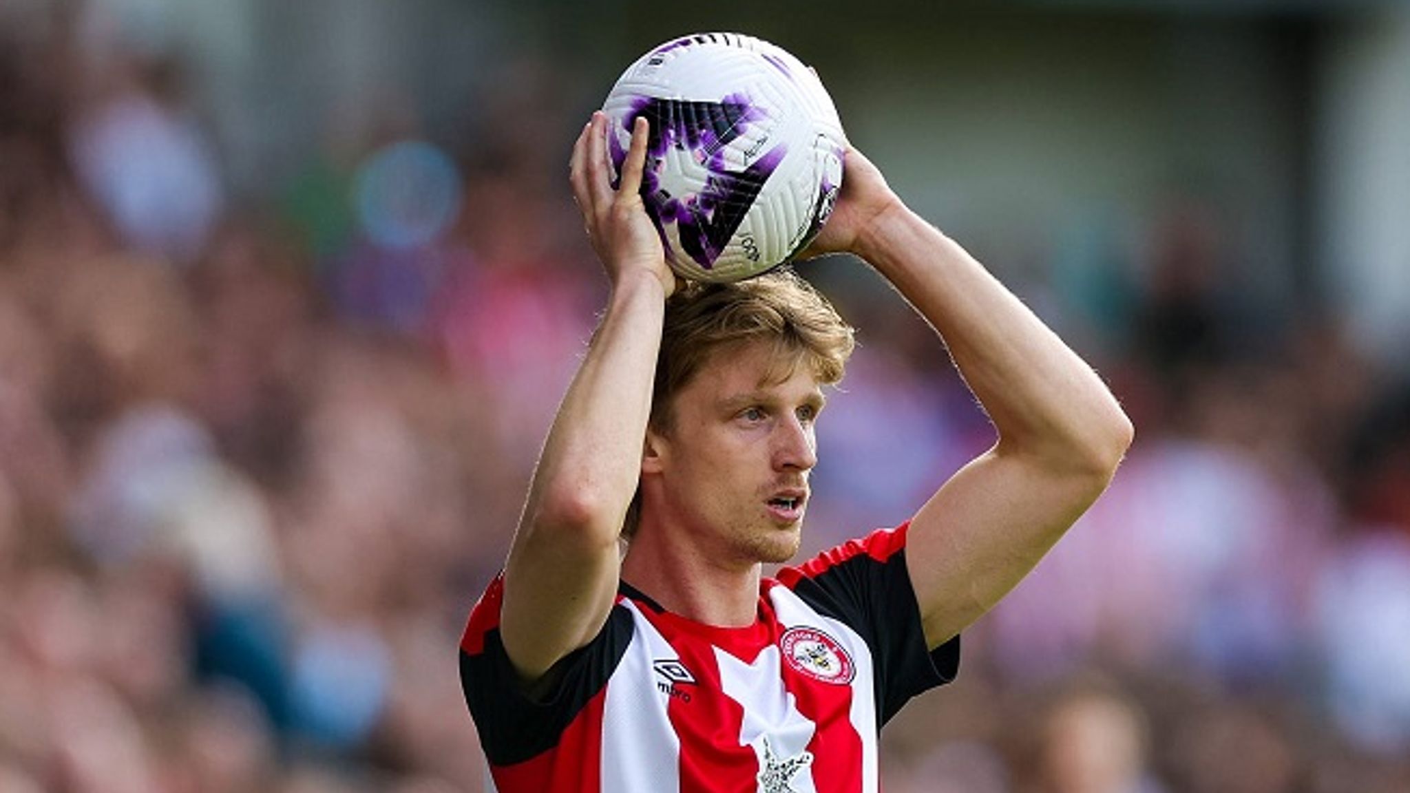 Mads Roerslev vom FC Brentford steht vor einem Transfer zum VfL Wolfsburg | Transfer Centre News ...