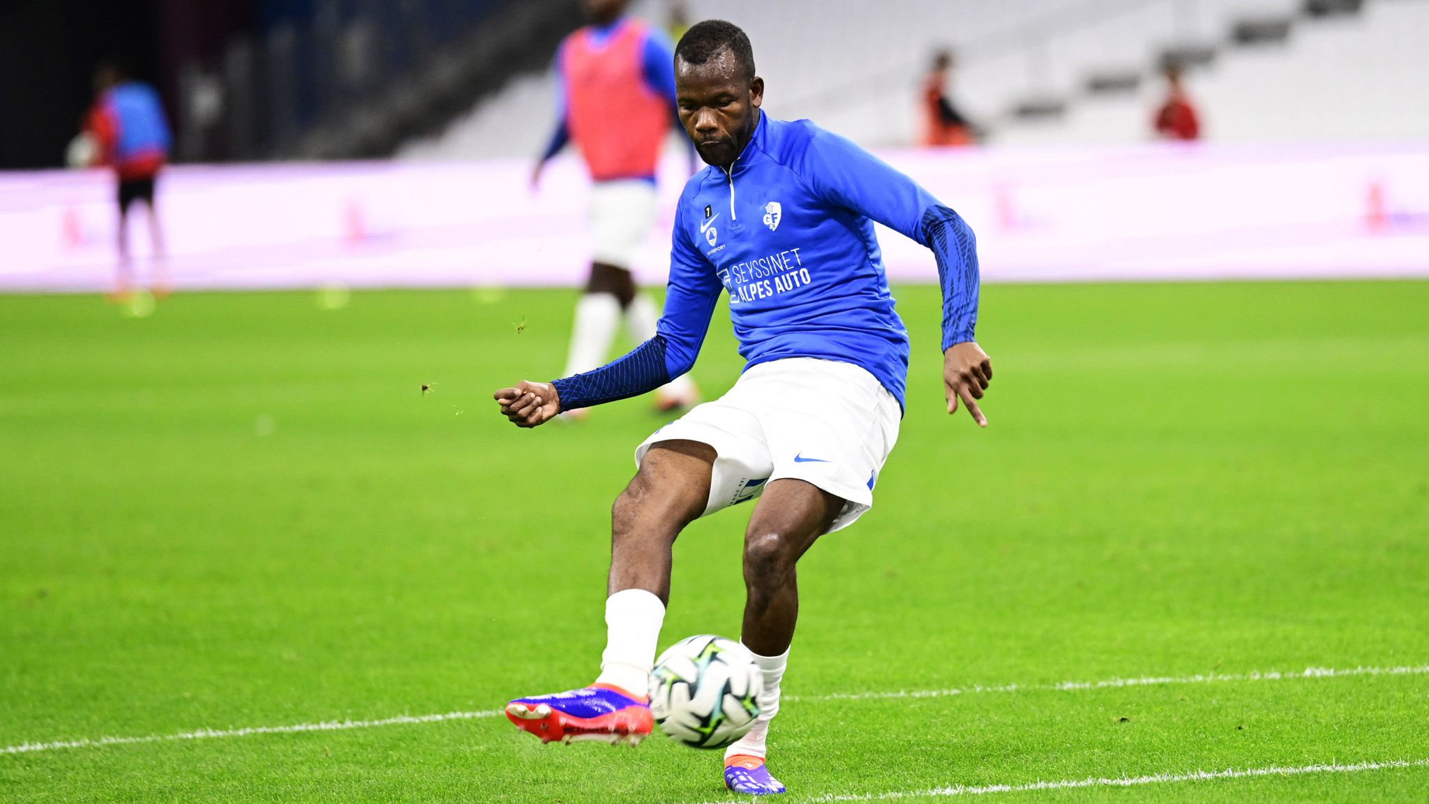 Schalke 04 verpflichtet Stürmer Pape Meissa Ba | Transfer Centre News ...