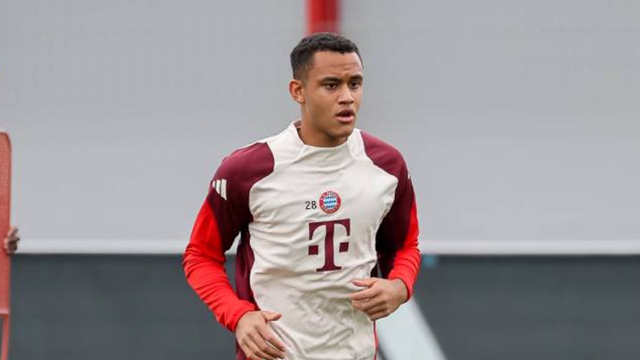 Jamal Musiala verlängert beim FC Bayern bis 2030 | Transfer Centre News | Sky Sport