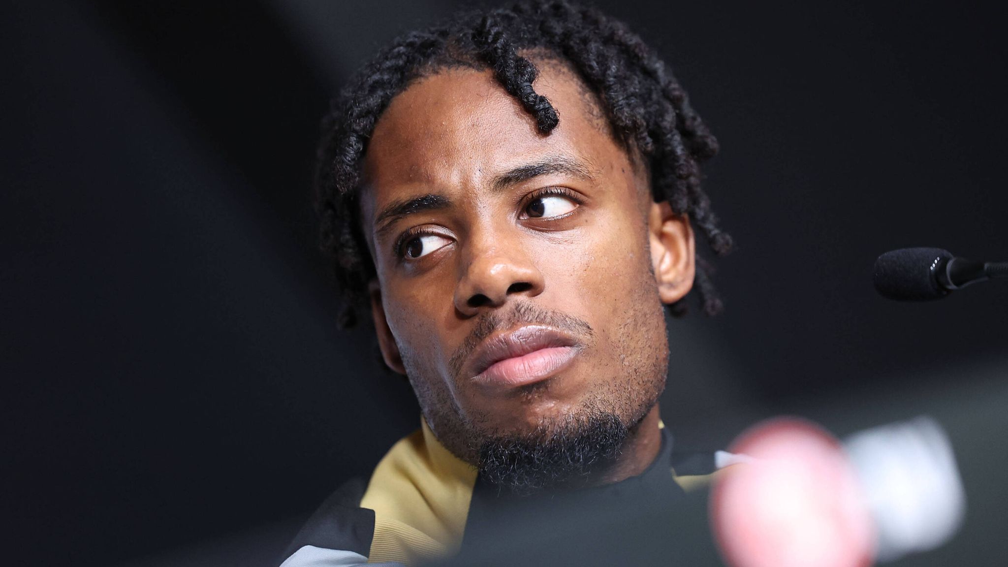 Elye Wahi bei Eintracht Frankfurt vorgestellt | Fußball News | Sky Sport