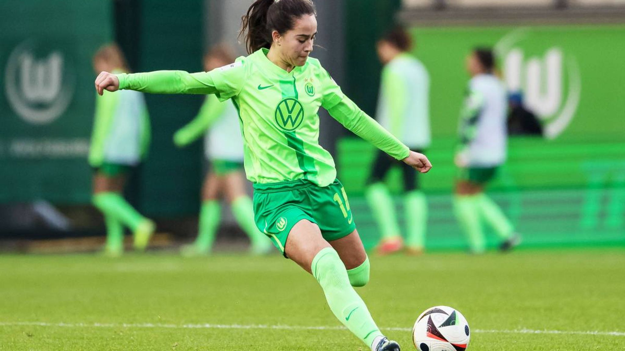 Nuria Rabano wechselt vom VfL Wolfsburg zu den Utah Royals | Transfer ...