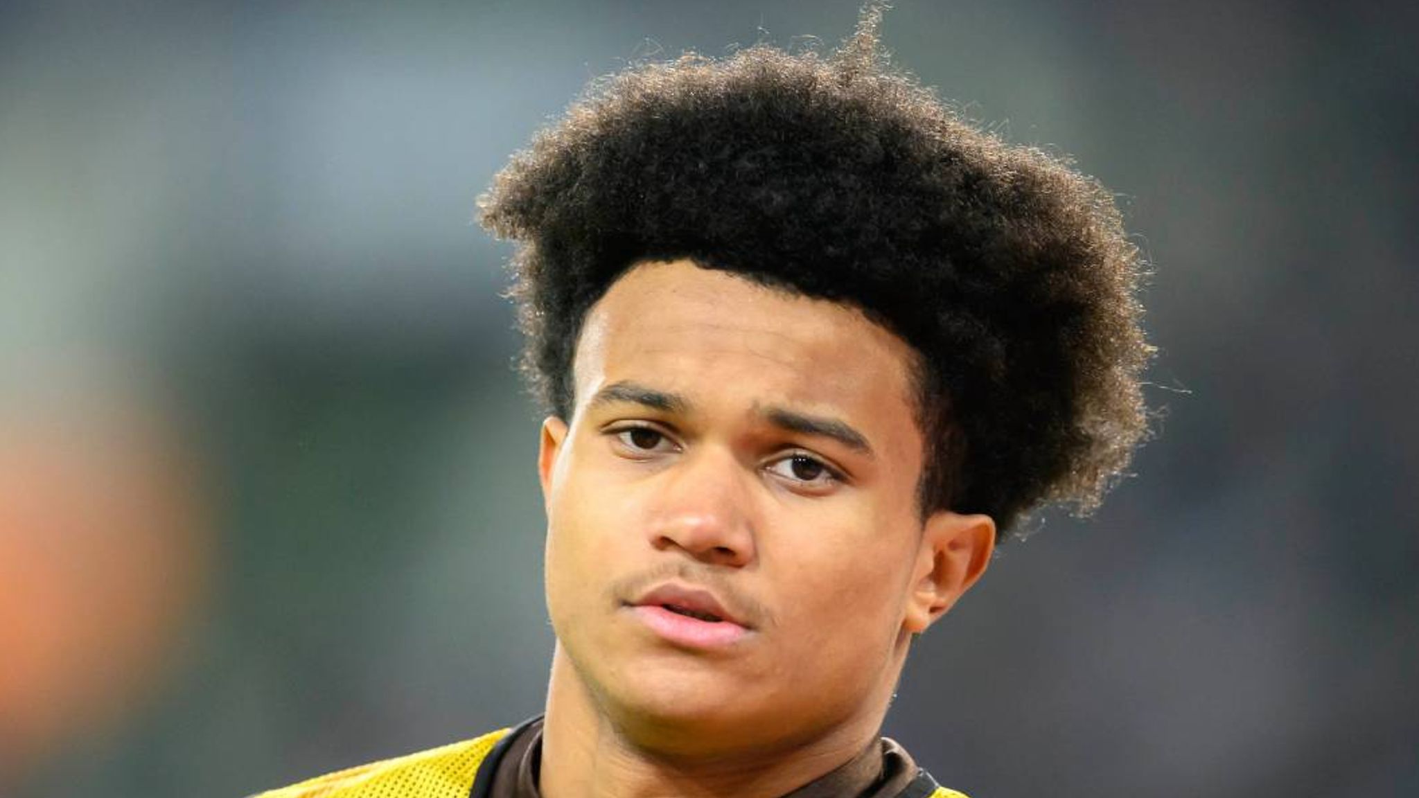 Julien Yanda wechselt vom FC St. Pauli zum FC Bayern | Transfer Centre ...