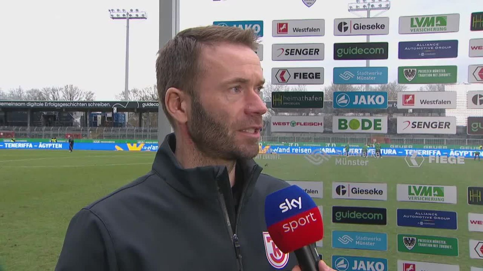 Andreas Patz enttäuscht nach Niederlage von Jahn Regensburg bei Preußen ...