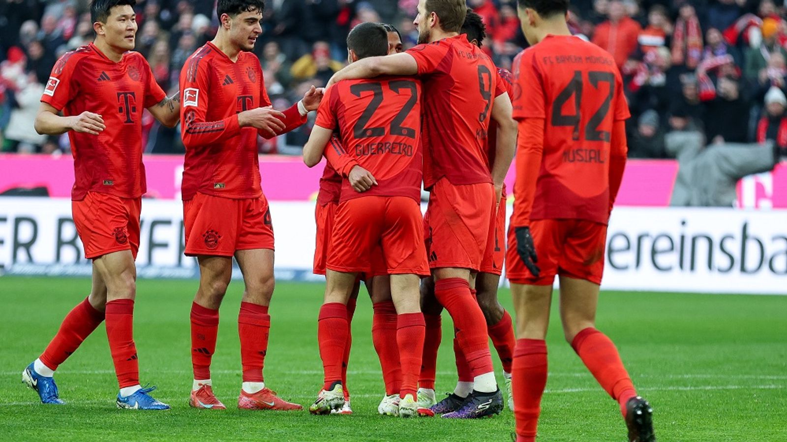 So denken die Fans.... Das Fußball-Barometer zum Meisterkampf und ...