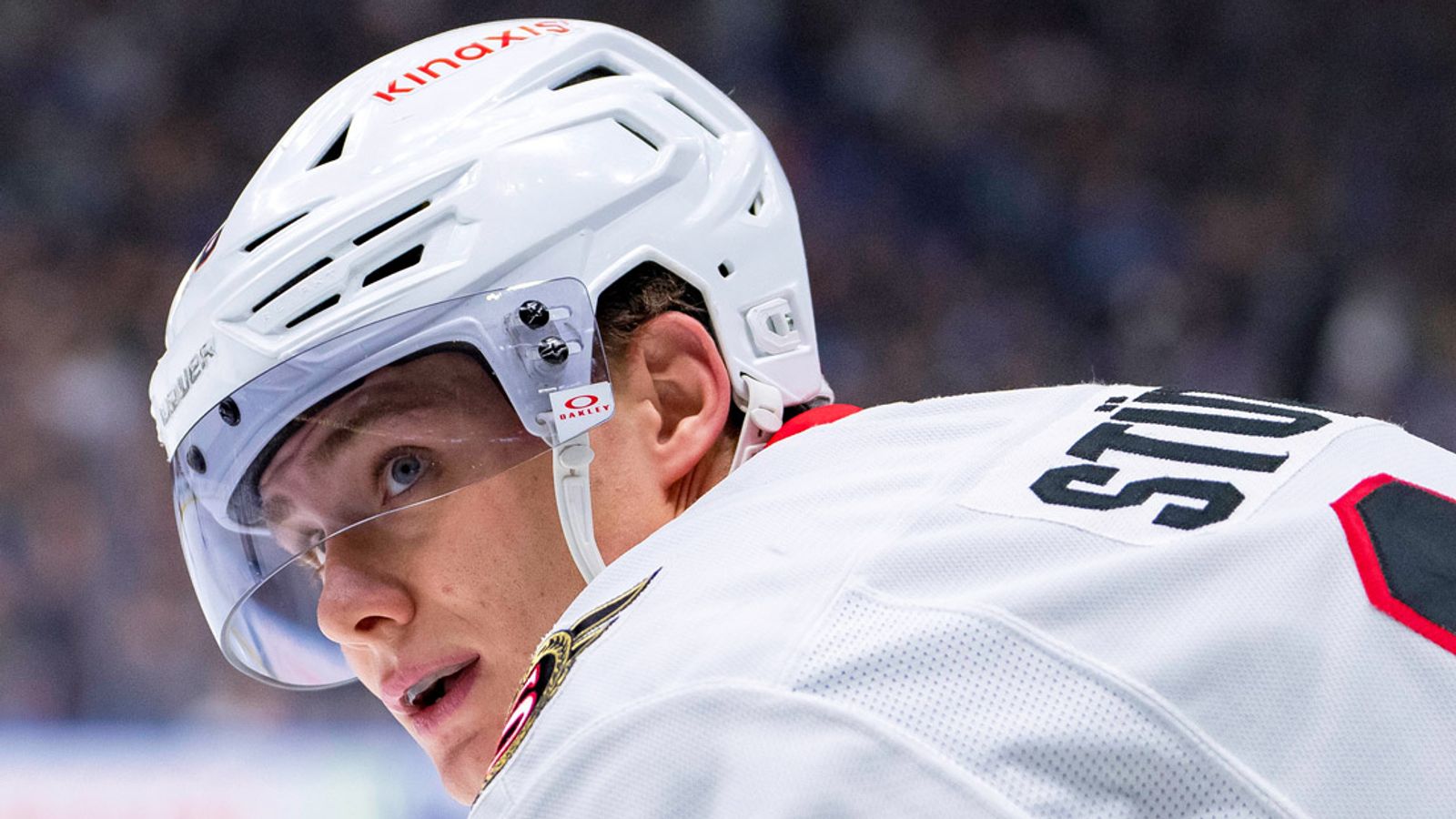 Tim Stützle verliert mit den Ottawa Senators in der NHL gegen die ...