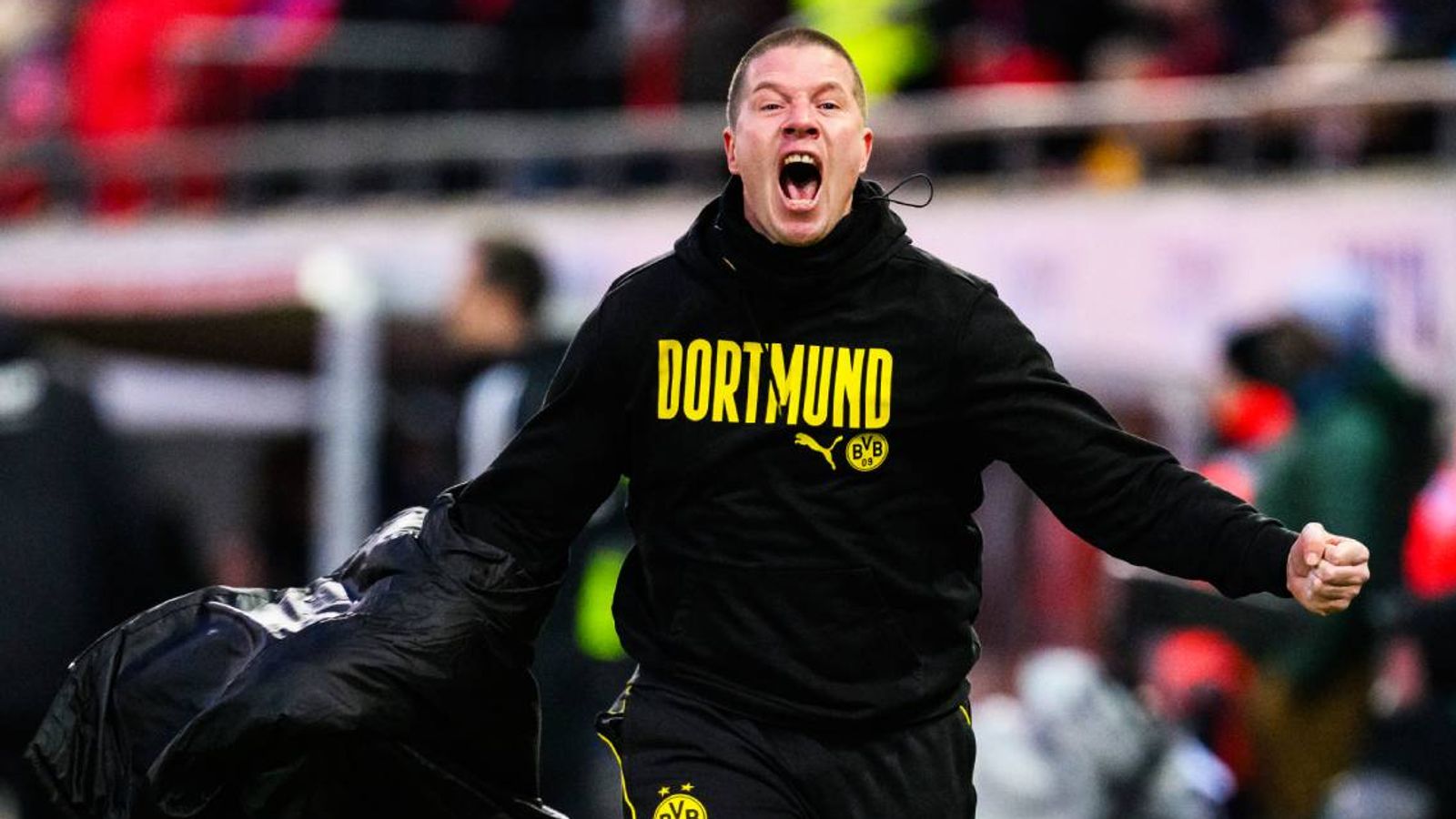 Hamann kritisiert Mike Tullberg wegen Jubel-Ausraster | Fußball News ...