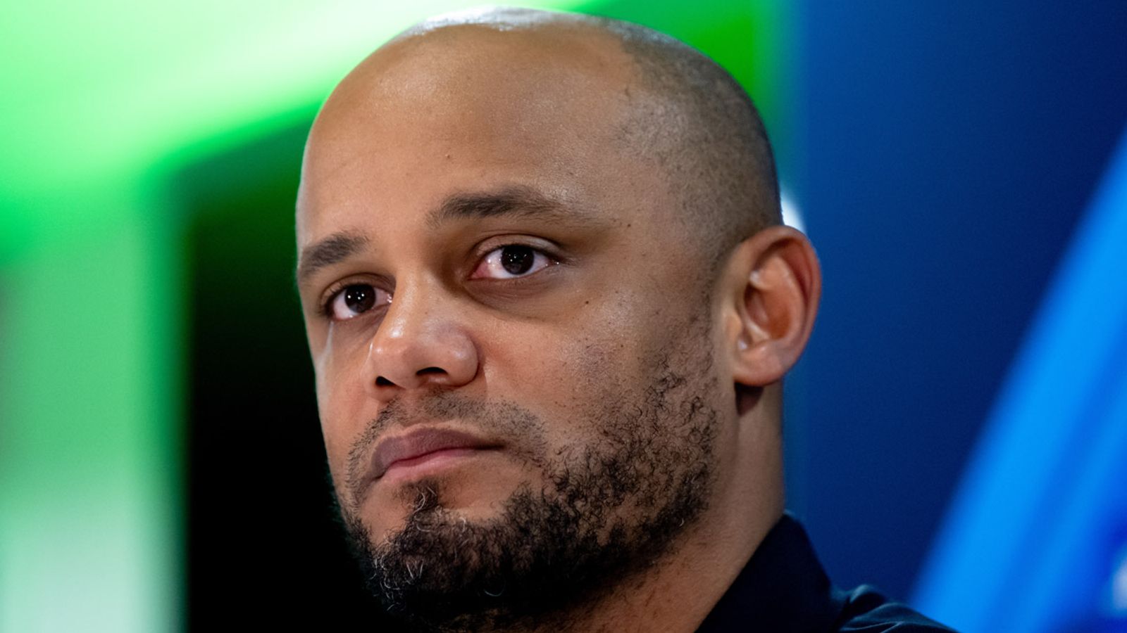 Vincent Kompany vom FC Bayern blickt auf das CL-Playoff-Duell gegen ...