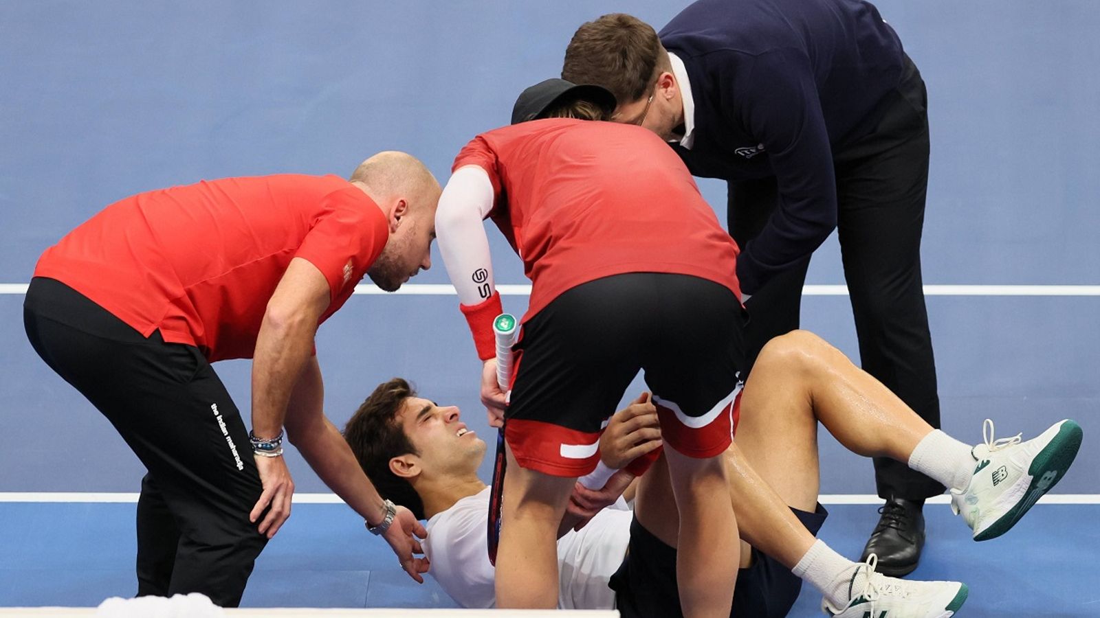 Belgien gewinnt auf kuriose Weise im Davis Cup gegen Chile | Tennis ...