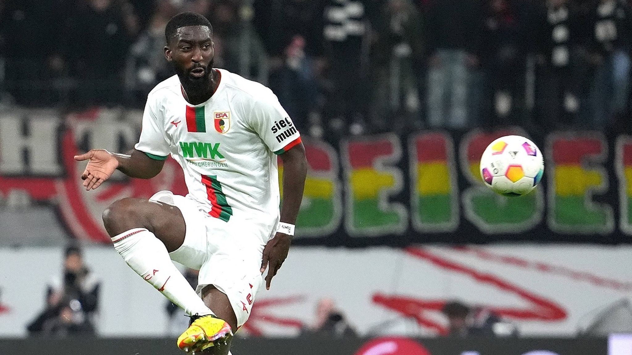 Bildergalerie: Ausrüster der Bundesliga-Klubs | Fußball News | Sky Sport