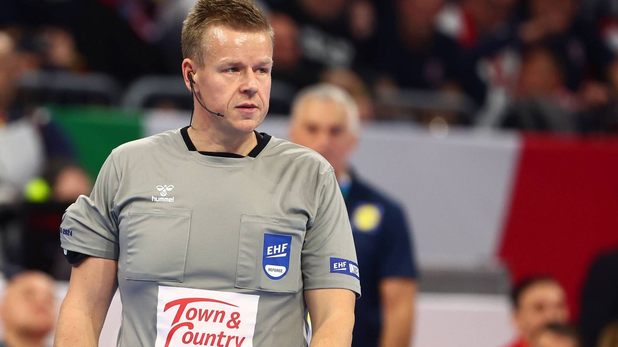 Handball-Schiedsrichter Madsen nach Kollaps auf dem Weg der Besserung ...