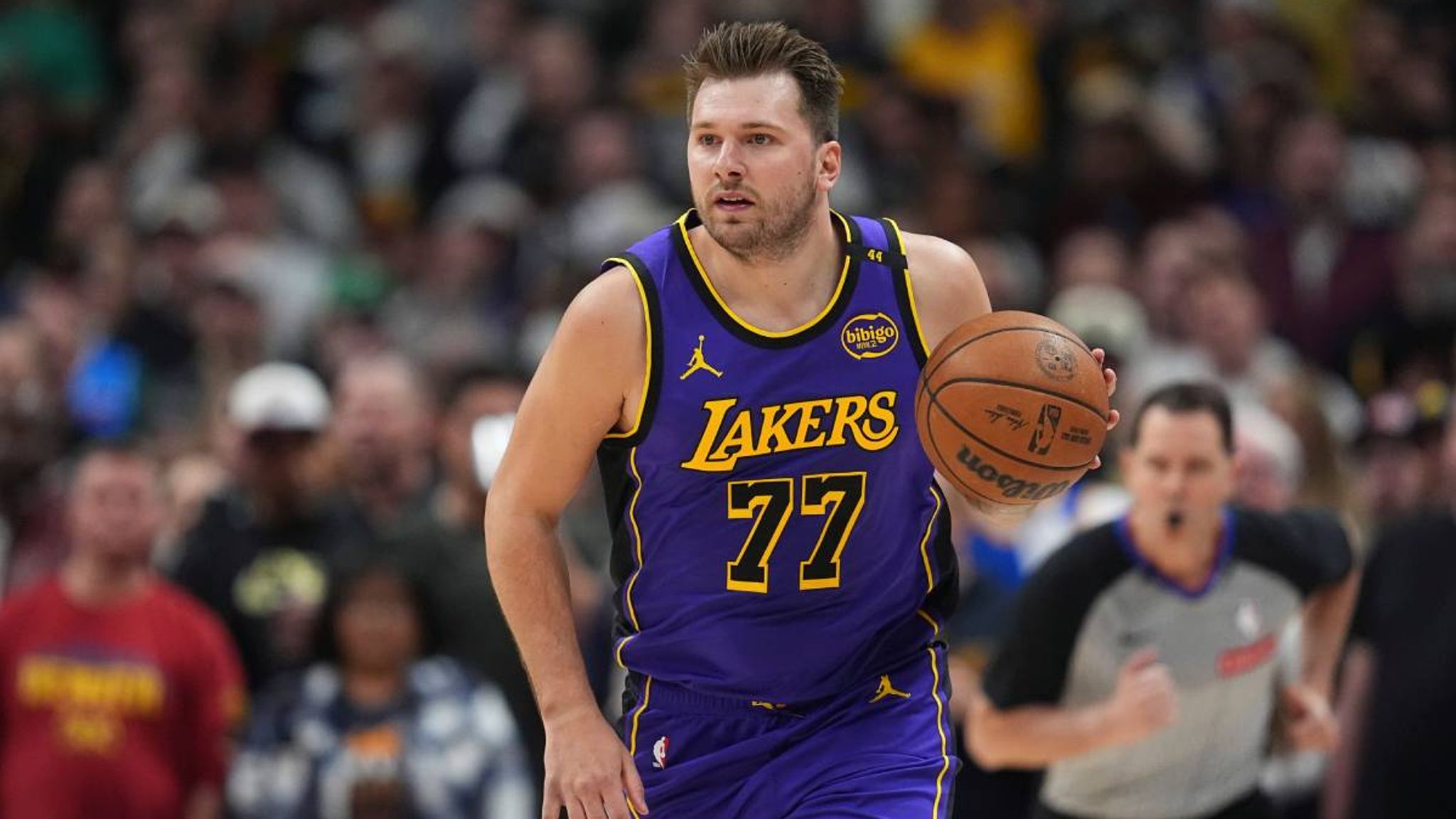 NBA-Superstar Luka Doncic dominiert beim Sieg der Los Angeles Lakers gegen die Denver Nuggets ...