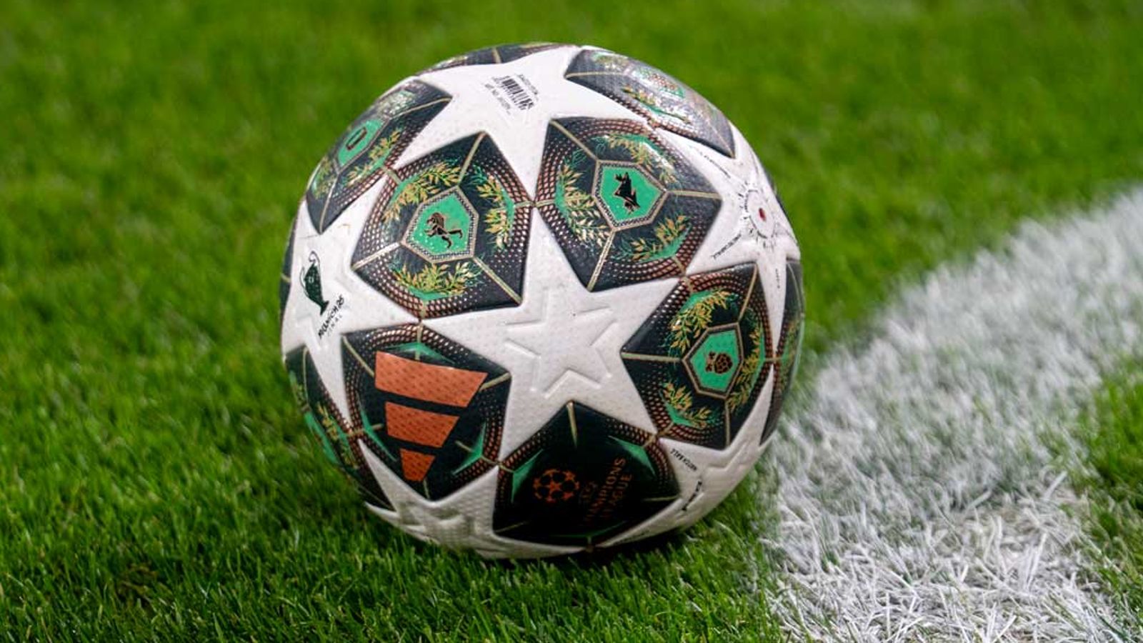 Adidas stellt offiziellen Spielball in Bundesliga und 2. Liga ab 2026/ ...