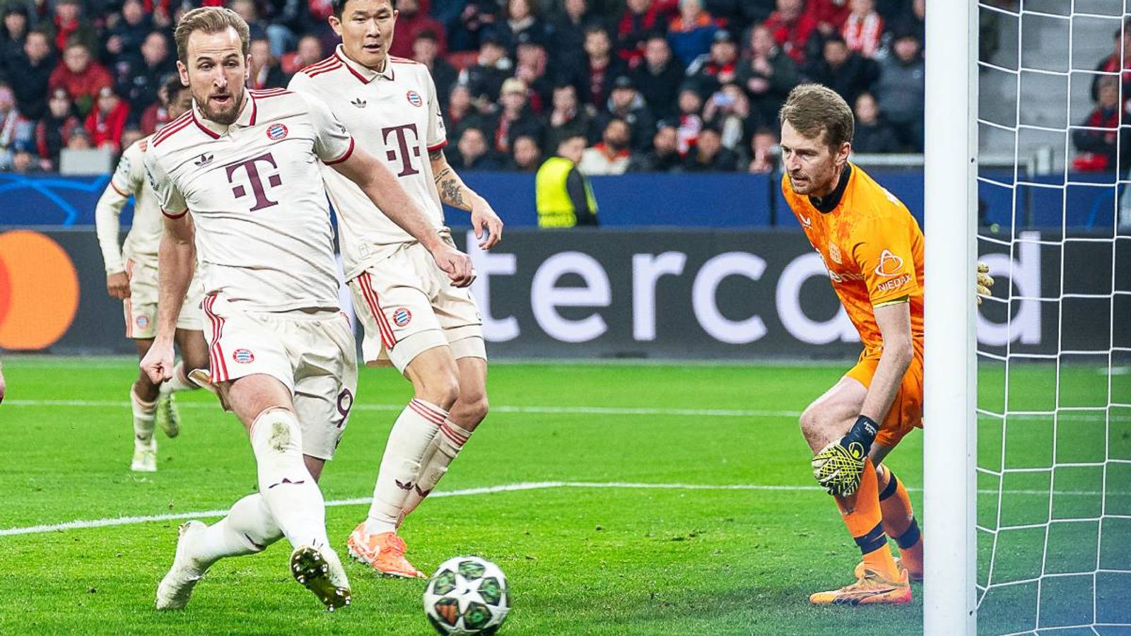 Spielbericht | Leverkusen - FC Bayern | 11.03.2025