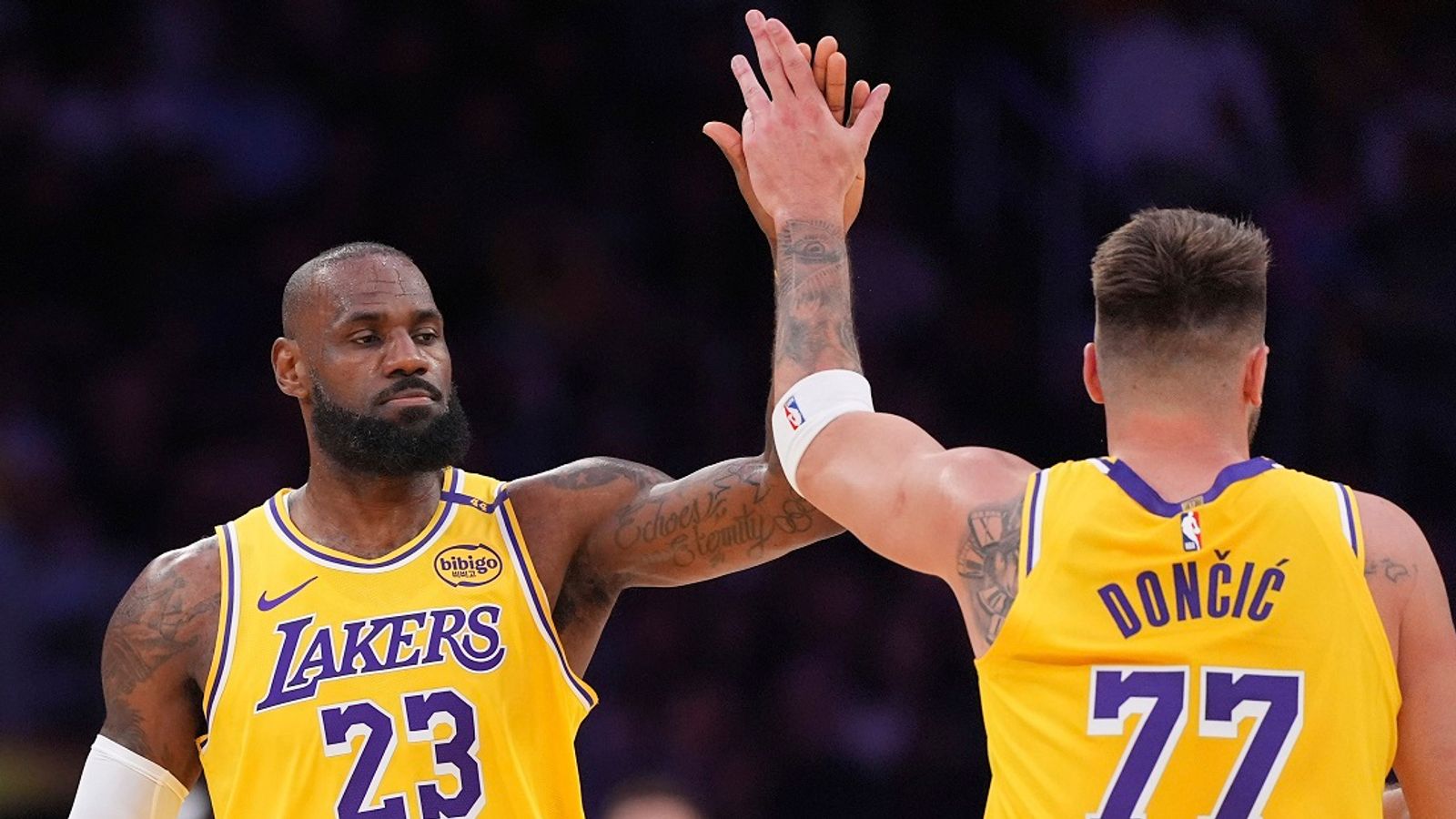 Luka Doncic & LeBron James führen Lakers zum Sieg - Pistons-Serie bei Schröder-Comeback gerissen ...