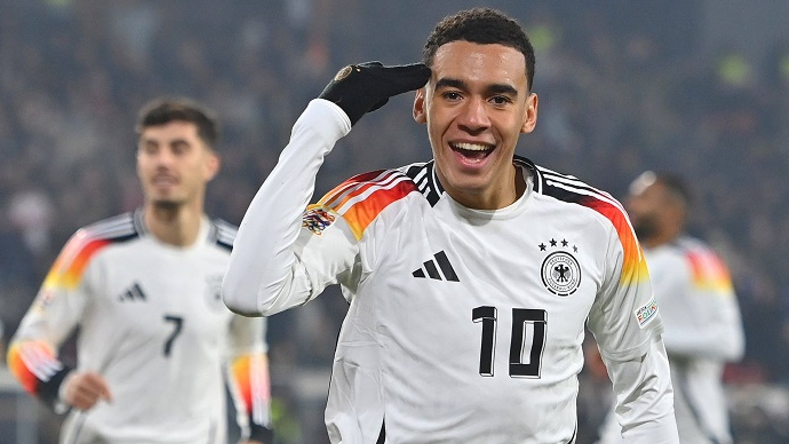 DFB stellt zum 125-jährigen Jubiläum Spezial-Trikot vor | Fußball News ...
