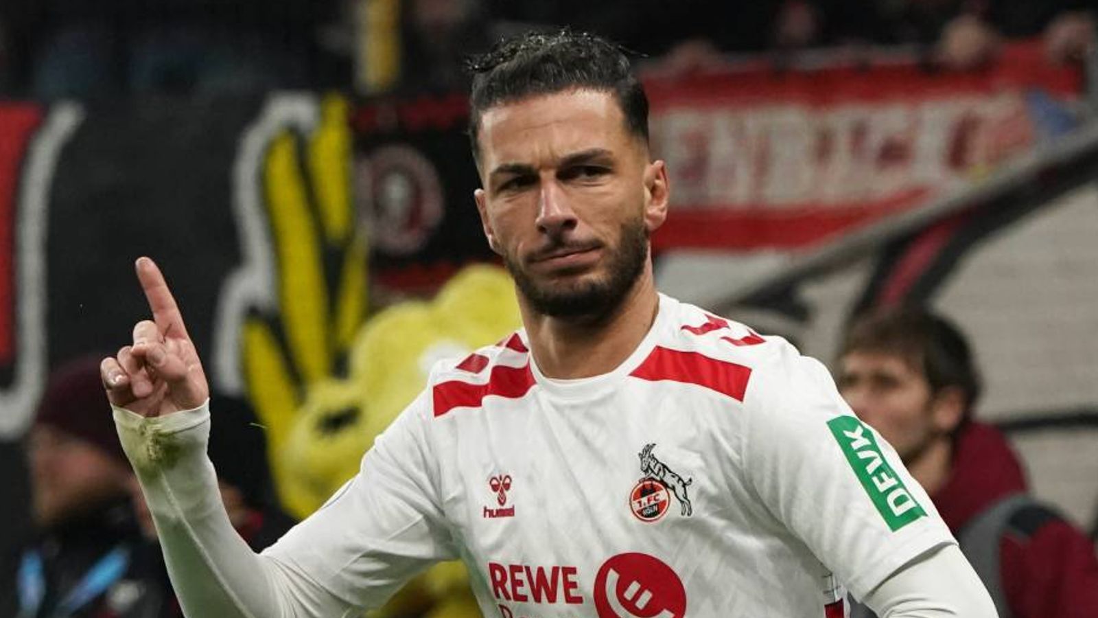 Kölns Leart Pacarada im Sky Interview vor dem Spitzenspiel gegen ...