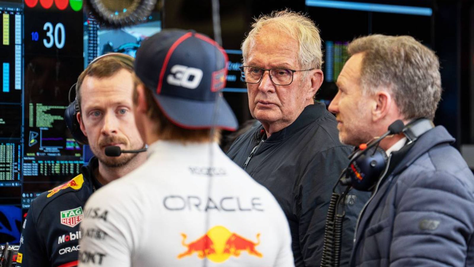 Red Bull offenbart zum Start der neuen Formel-1-Saison einige Probleme ...