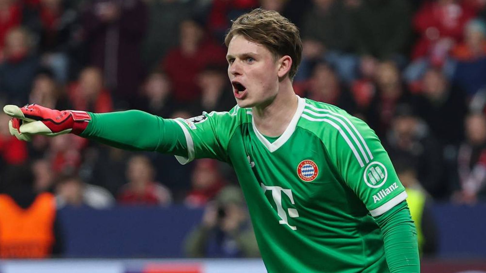 Bayern plant Urbig für Klub-WM ein | Fußball News | Sky Sport