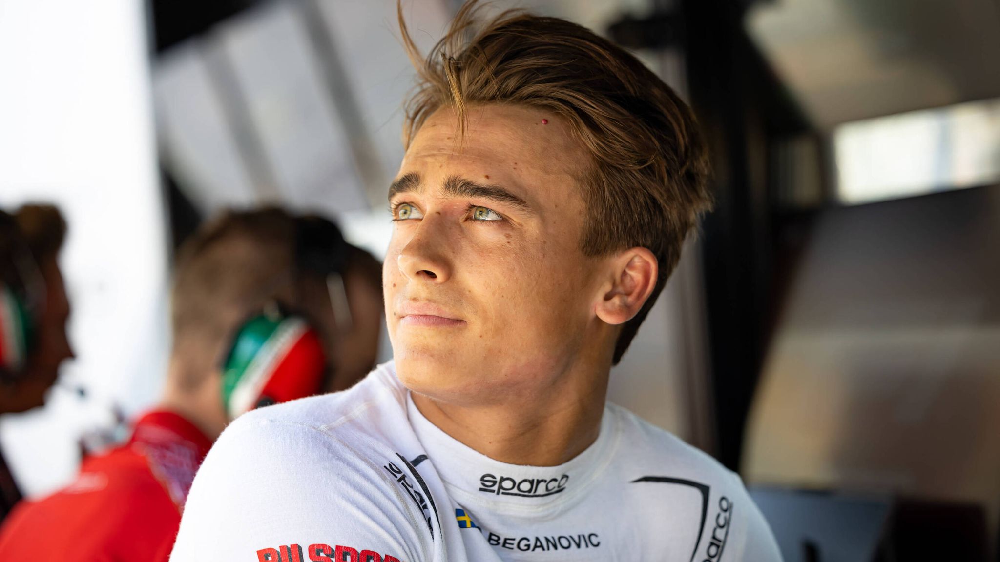 Dino Beganovic fährt in Bahrain das erste freie Training für Ferrari ...