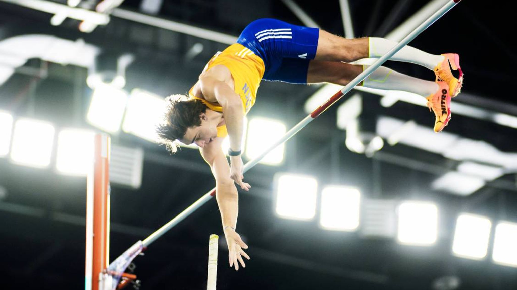 Armand Duplantis holt WM-Gold im Stabhochsprung | Leichtathletik News ...