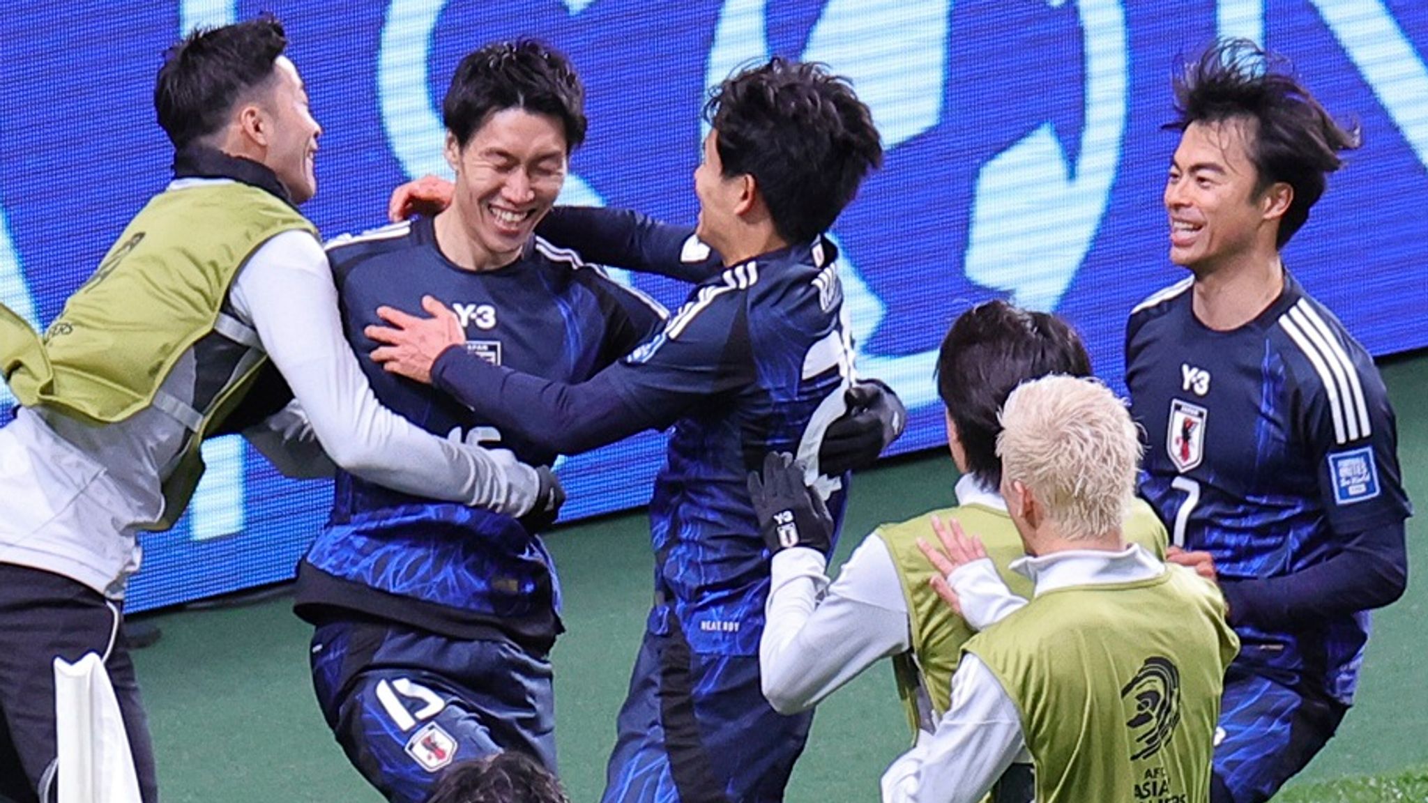 Usbekistan, Jordanien & Südkorea für die WM 2026 qualifiziert | Fußball News | Sky Sport