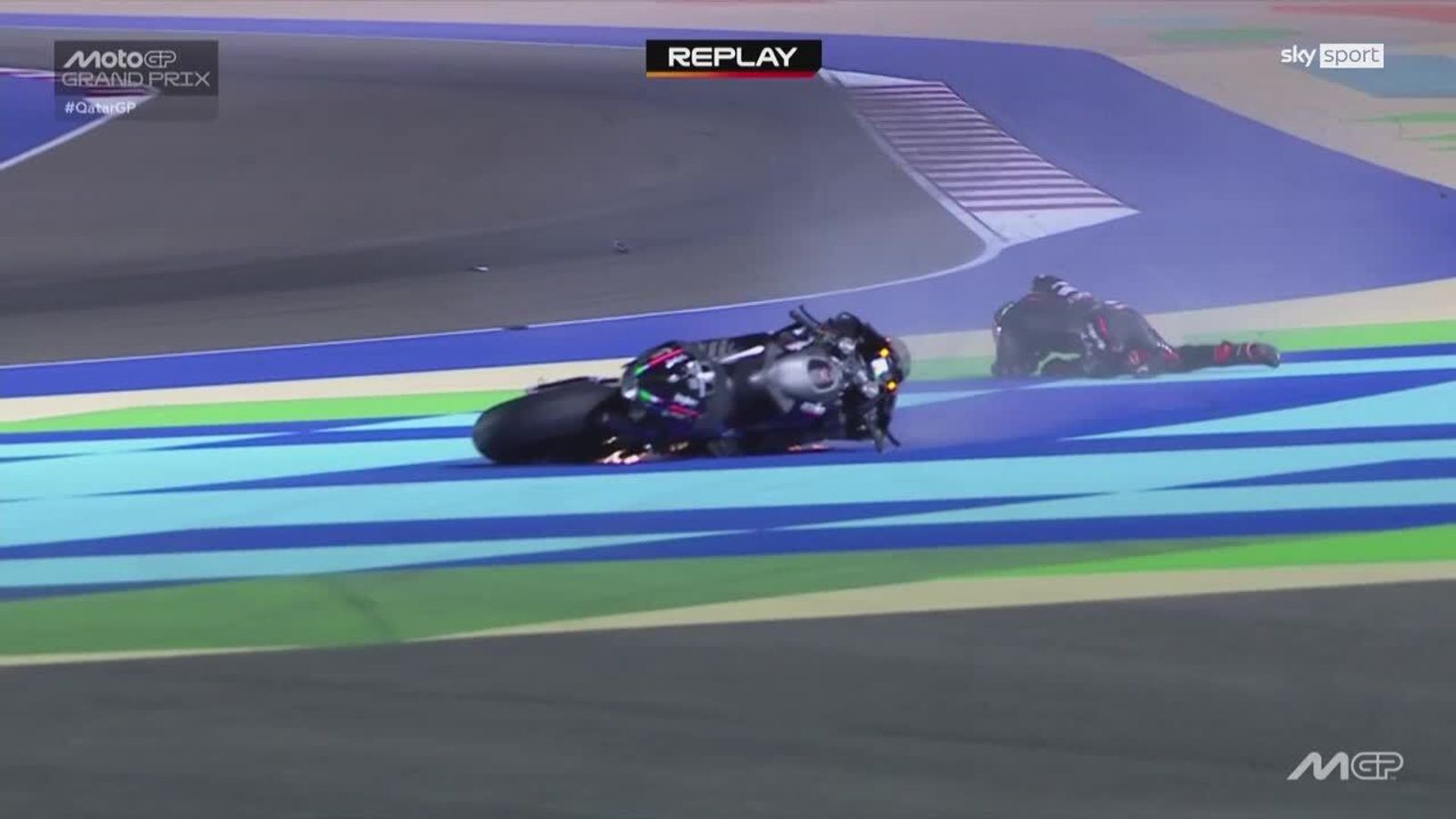 Nächster Martin-Crash! Der Weltmeister stürzt in Katar | In-Race Clip ...