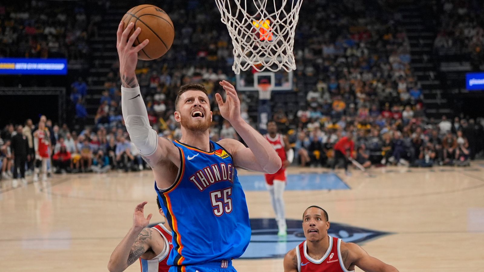 Hartenstein erreicht mit Oklahoma zweite Playoff-Runde in der NBA | NBA ...