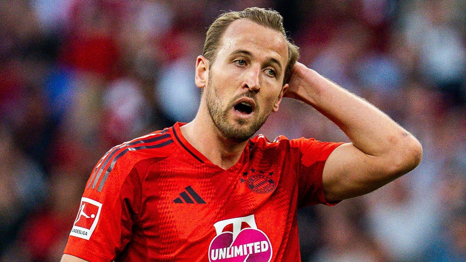 Bayern-Stürmer Harry Kane steckt laut Nils Petersen in einer kleinen ...