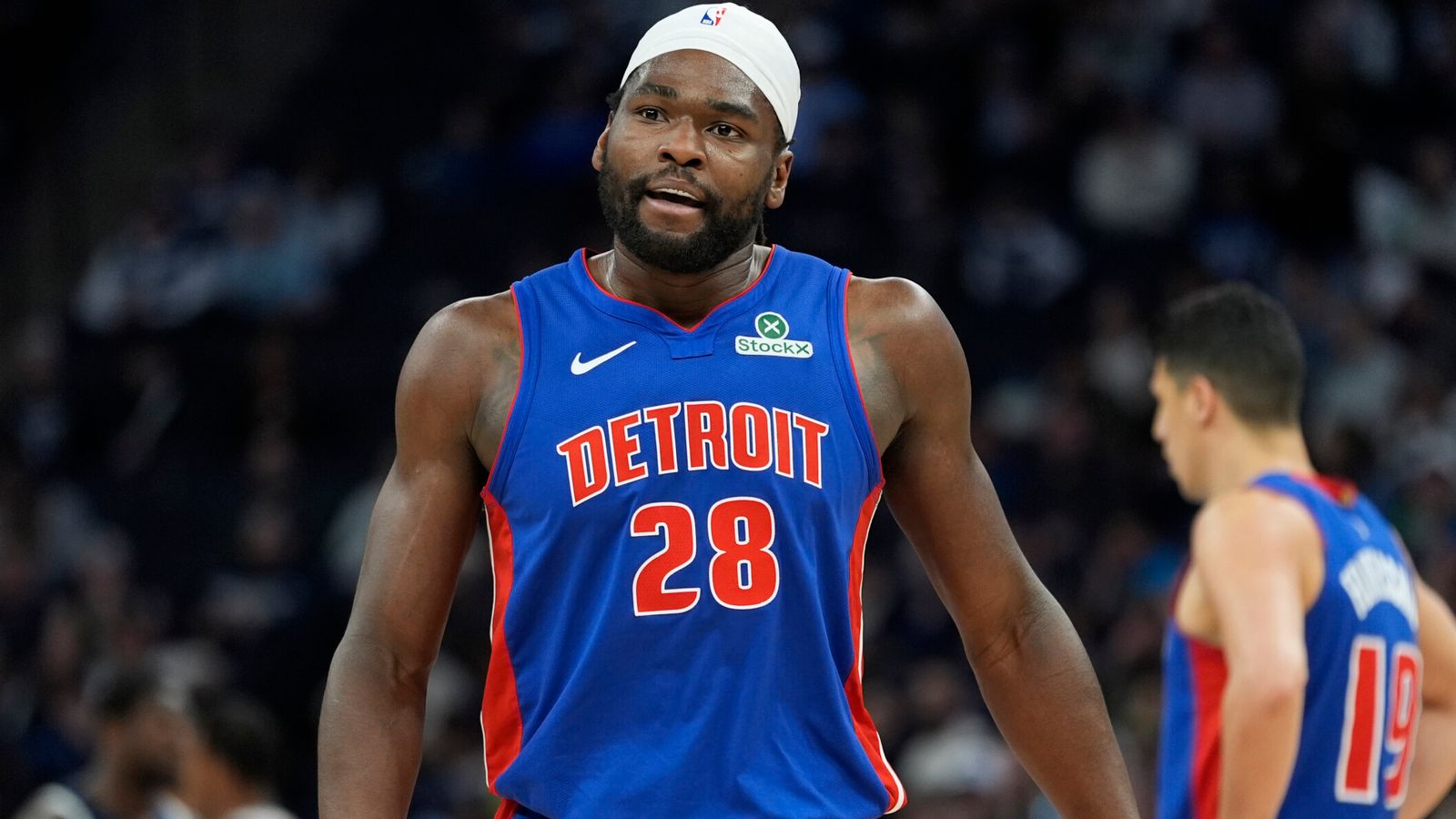 Drei Mitspieler von NBA-Star Dennis Schröder nach Schlägerei gesperrt ...