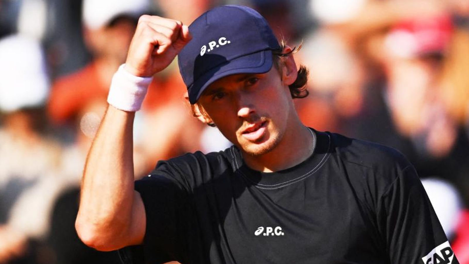 Alex de Minaur gewinnt in Monte Carlo gegen Grigor Dimitrov | Tennis ...