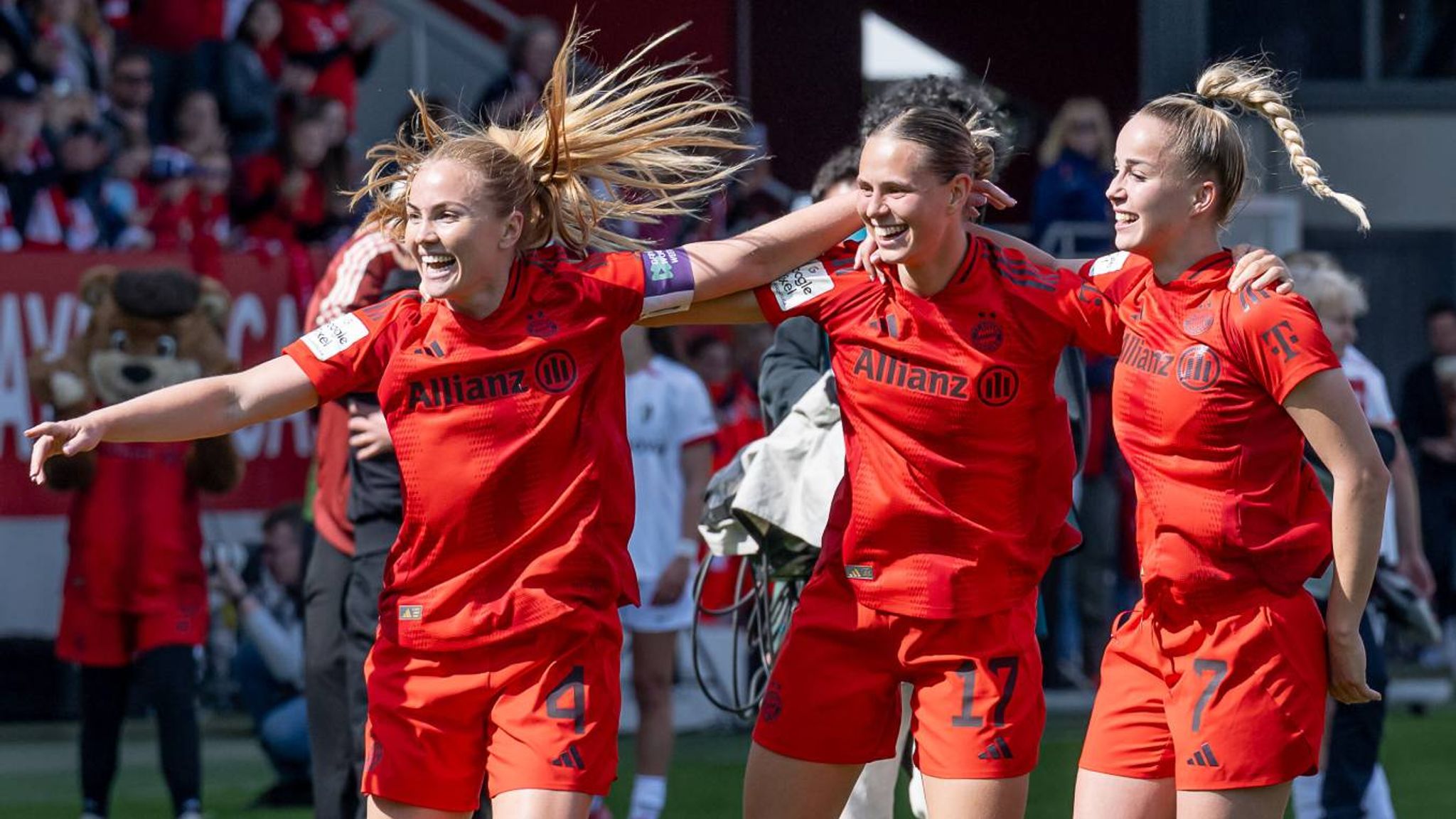 Bayern-Frauen streben mit DFB-Pokalsieg das Double an | Fußball News ...
