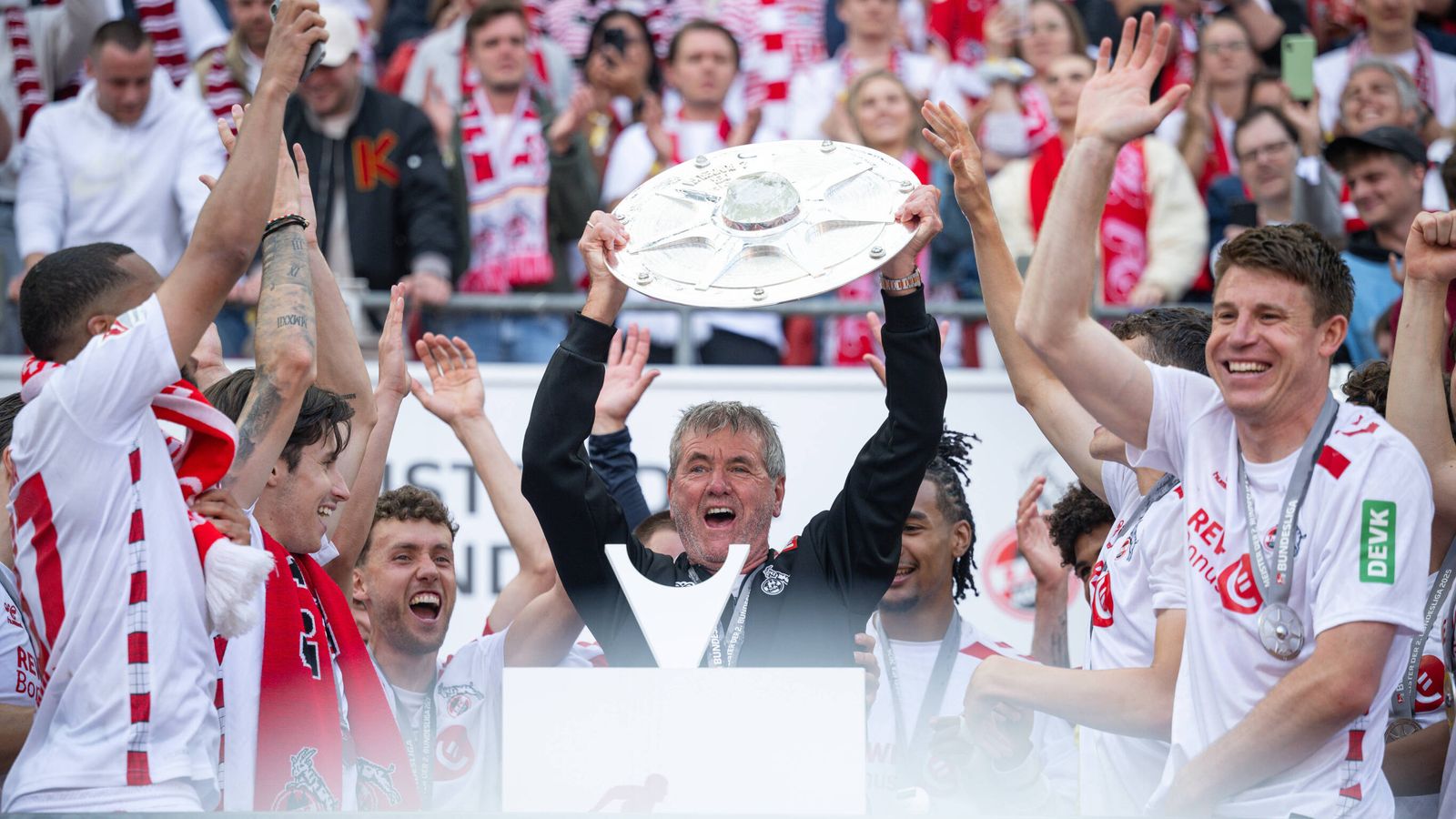 Köln-Trainer Friedhelm Funkel kann sich Verbleib vorstellen | Transfer ...