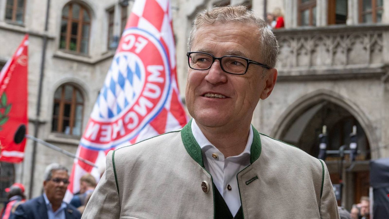 Jan-Christian Dreesen sieht den FC Bayern München auch ohne Florian ...