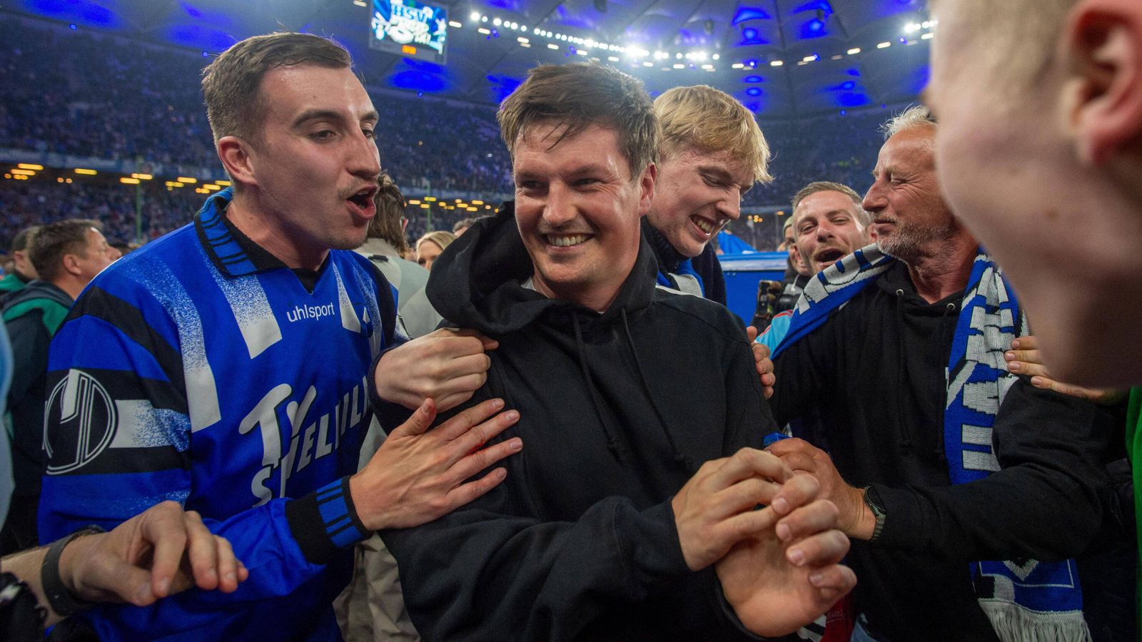 Merlin Polzin bleibt auch in der Bundesliga HSV-Trainer | Fußball News ...