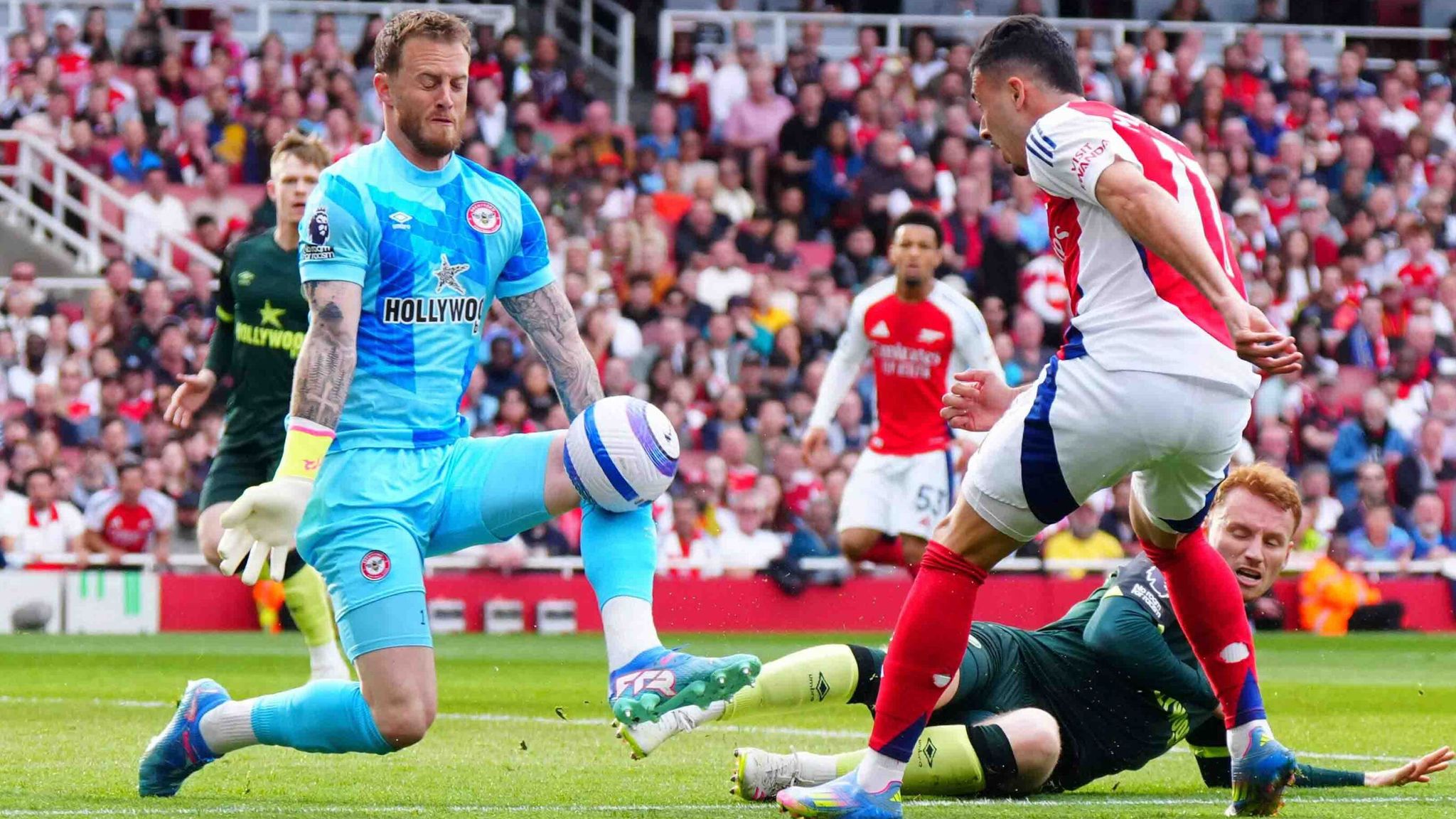 Mark Flekken einig mit Bayer Leverkusen | Transfer Centre News | Sky Sport