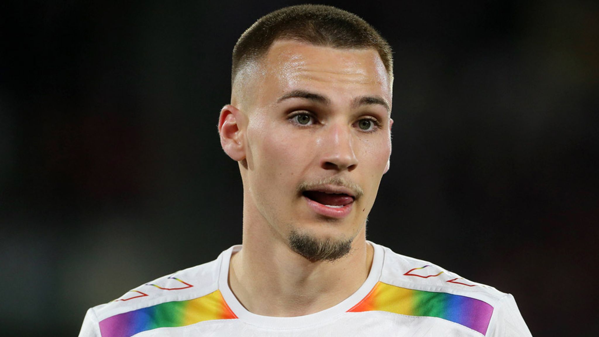 Friedhelm Funkel lässt Einsatz von Köln-Stürmer Tim Lemperle offen ...