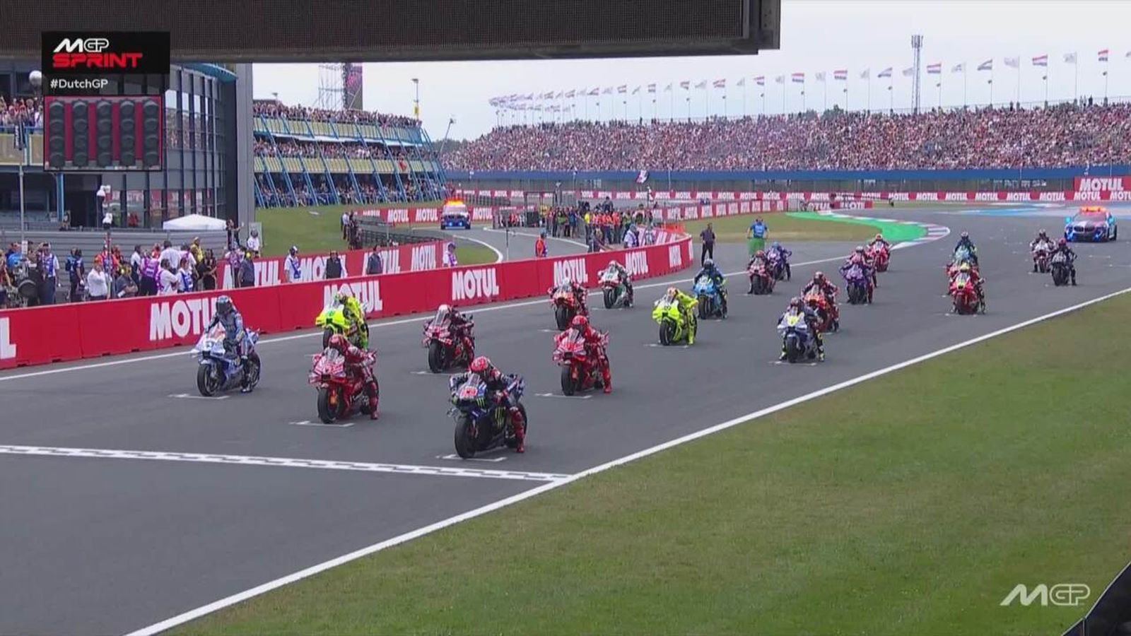 Harter Kampf um die Spitze beim Start | In-Race-Video | MOTO GP News ...