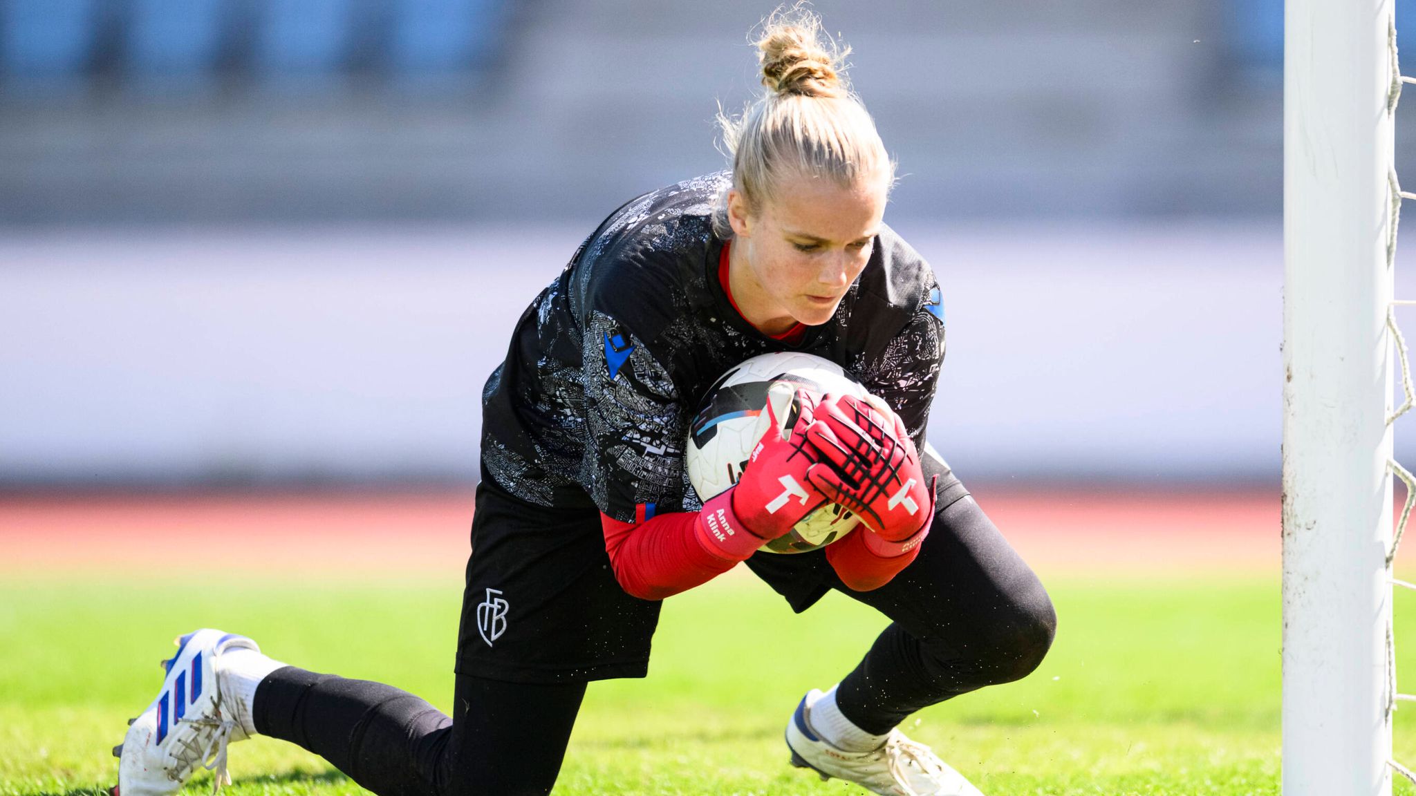 FC Bayern verpflichtet Anna Klink vom FC Basel | Transfer Centre News ...