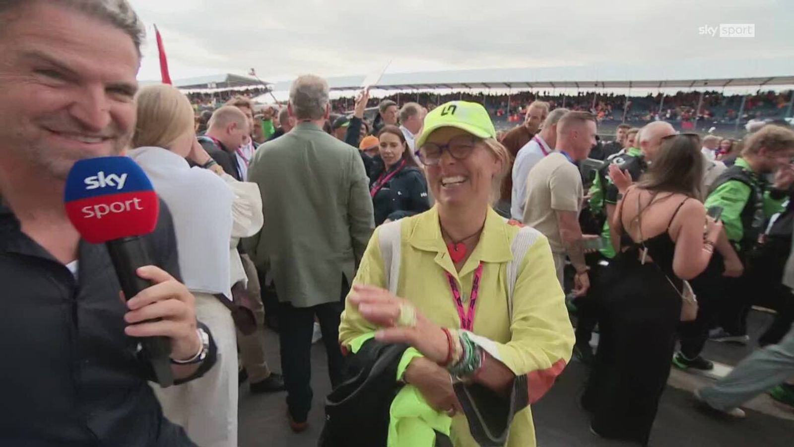 ''Ich liebe Silverstone'' - Mama Norris präsentiert ihr Deutsch ...