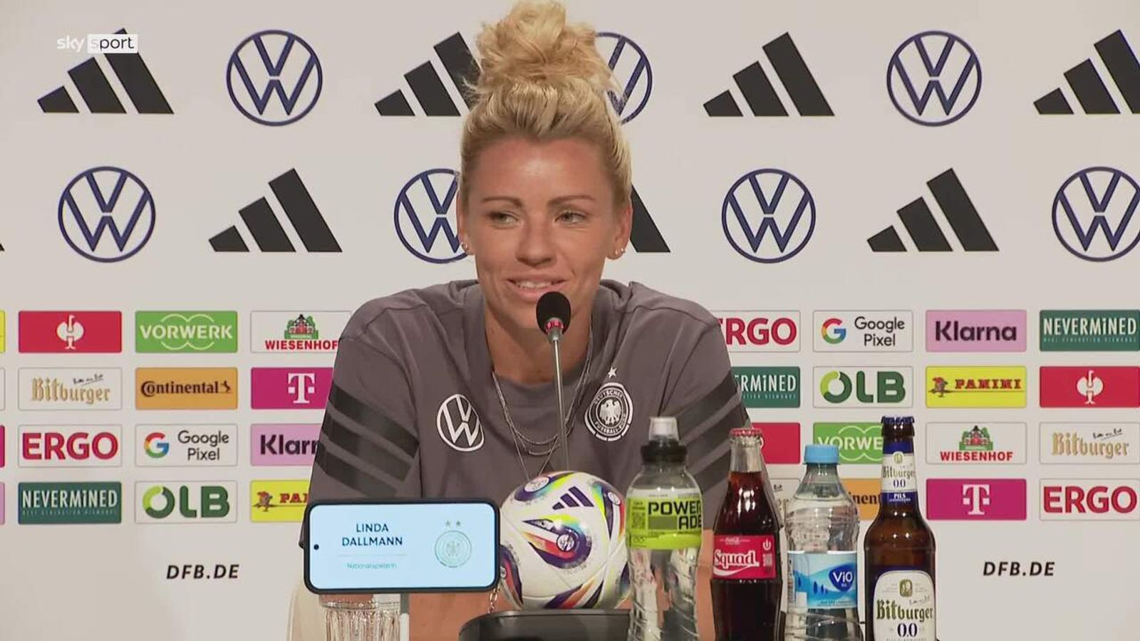 ''Sie gibt für das Team alles'' - Dallmann zur neuen Kapitänin Minge ...