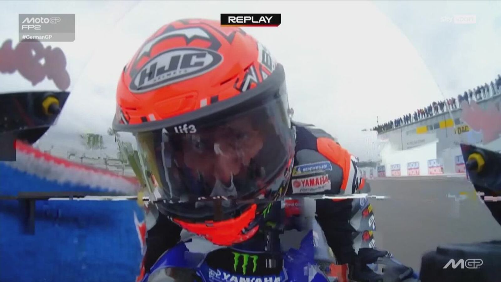 MotoGP: Quartararo tobt! Yamaha-Pilot wütet in FP2 | In-Race Video ...
