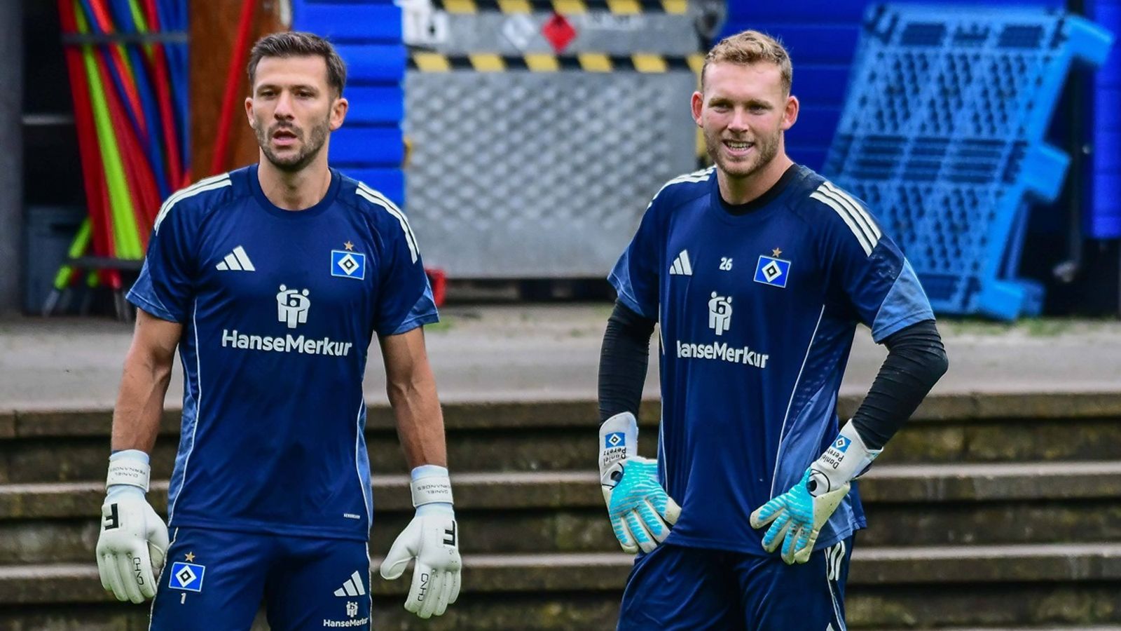 Heuer Fernandes und Daniel Peretz kämpfen um die Nummer eins im HSV-Tor | Fußball News | Sky Sport