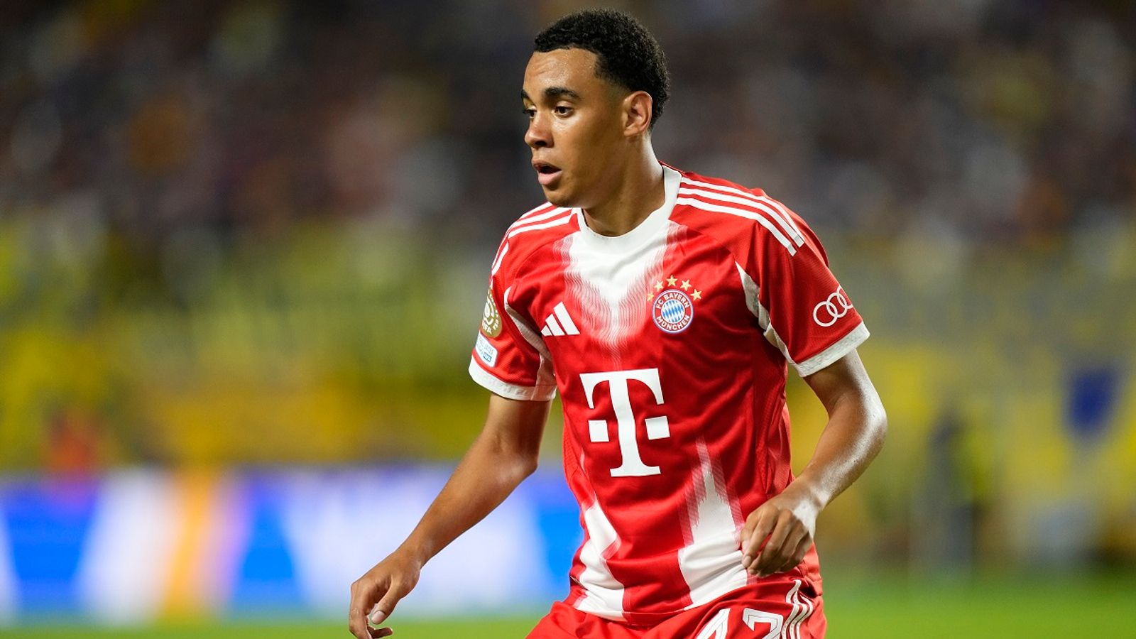 Jamal Musiala übernimmt die Trikotnummer 10 von Leroy Sane | Fußball ...