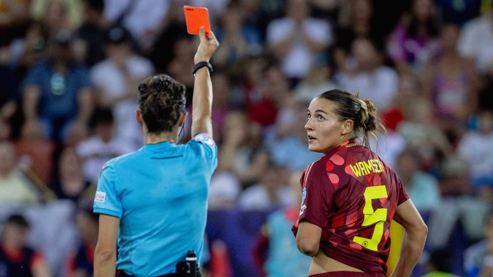 Wamser nach Roter Karte gegen Schweden für ein Spiel gesperrt | Fußball ...