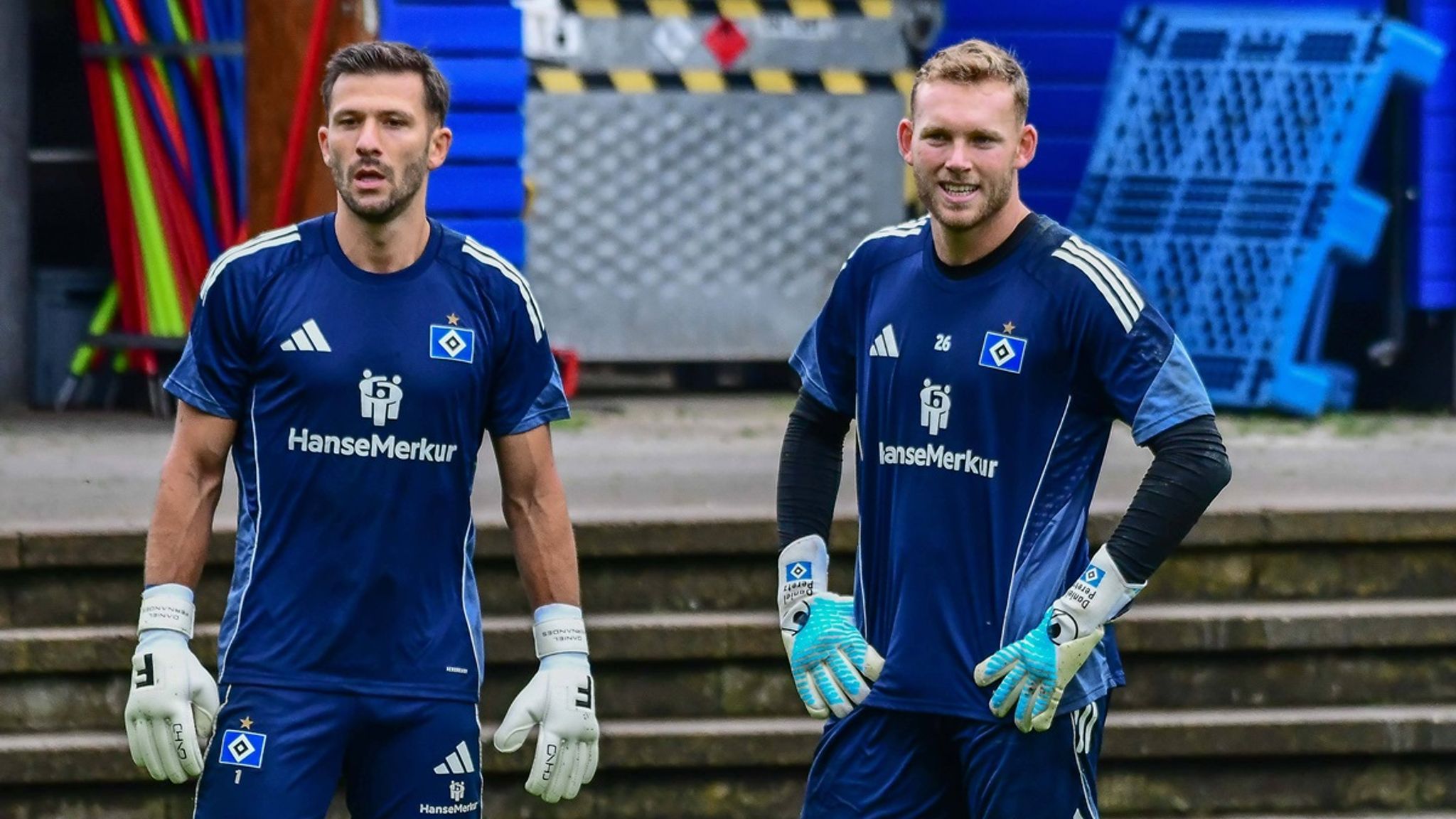 Heuer Fernandes und Daniel Peretz kämpfen um die Nummer eins im HSV-Tor | Fußball News | Sky Sport