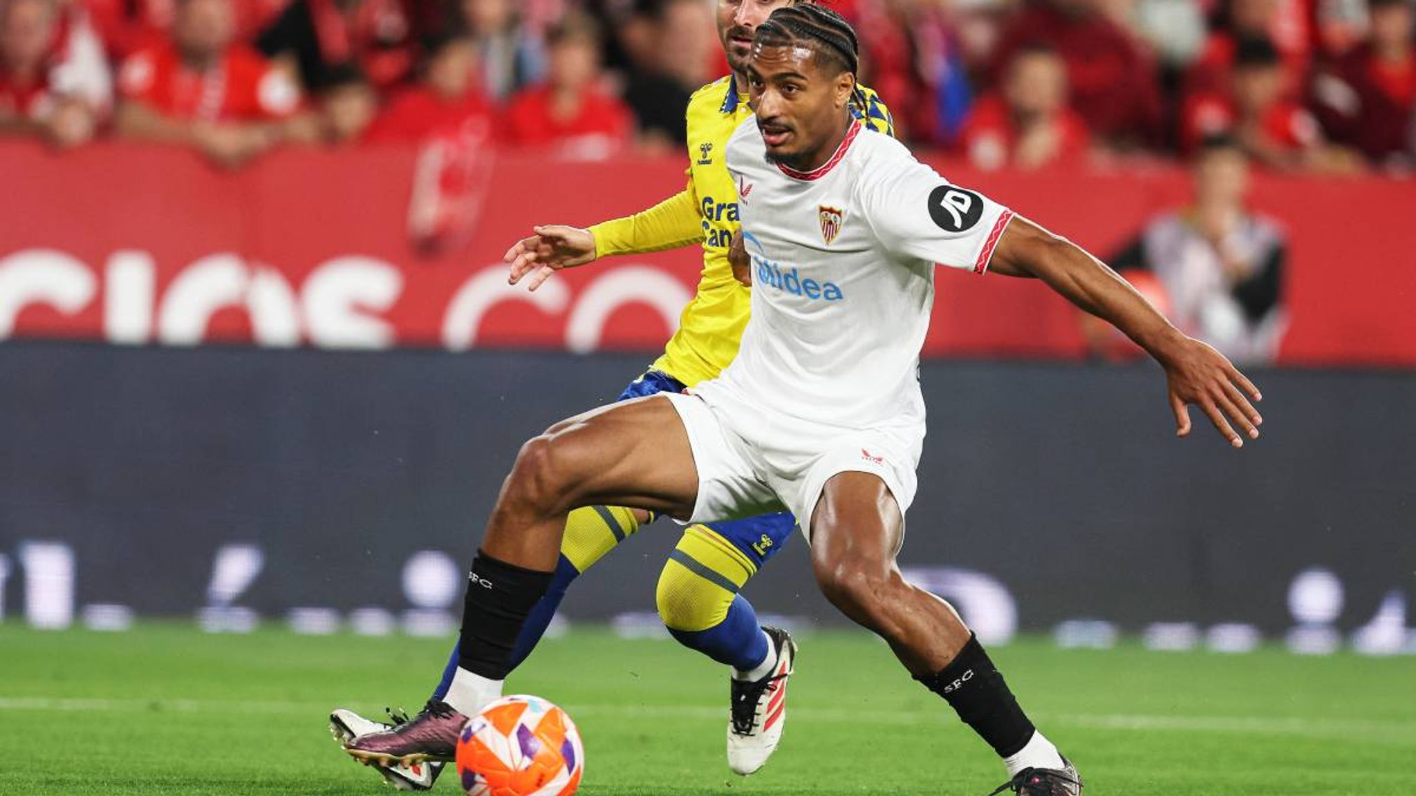 Bayer Leverkusen arbeitet an Transfer von Loic Bade vom FC Sevilla ...